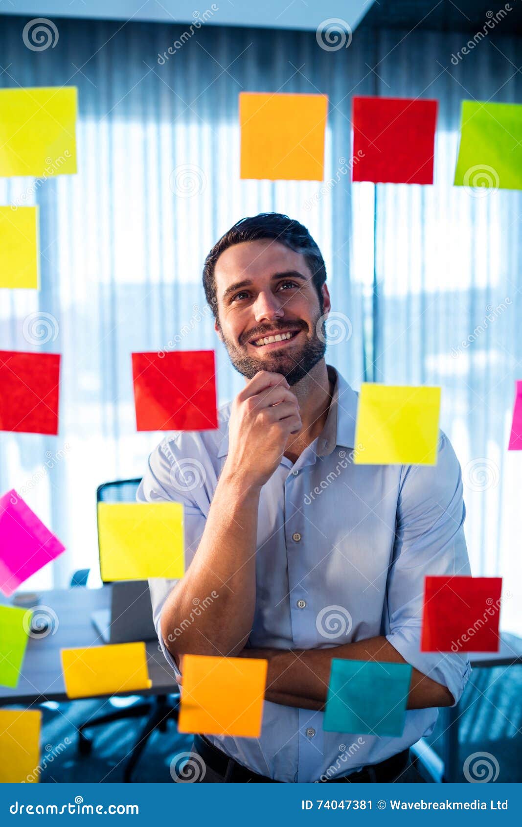 Businessman Reading Post it Stock Image - Image of notes, serious: 74047381