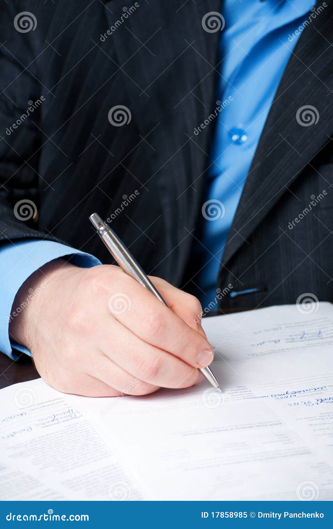 Businessman`s Hand Signing Contract Stock Image - Image of director ...