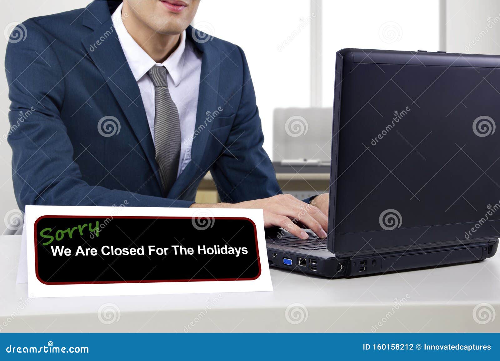 Businessman Typing an Auto Reply Vacation Email Stock Photo - Image of ...