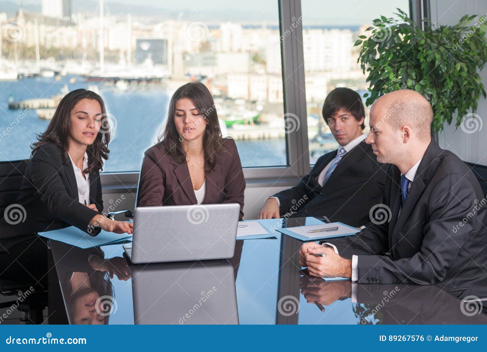 Businesspeople Making Decisions Stock Photo - Image of globalization ...