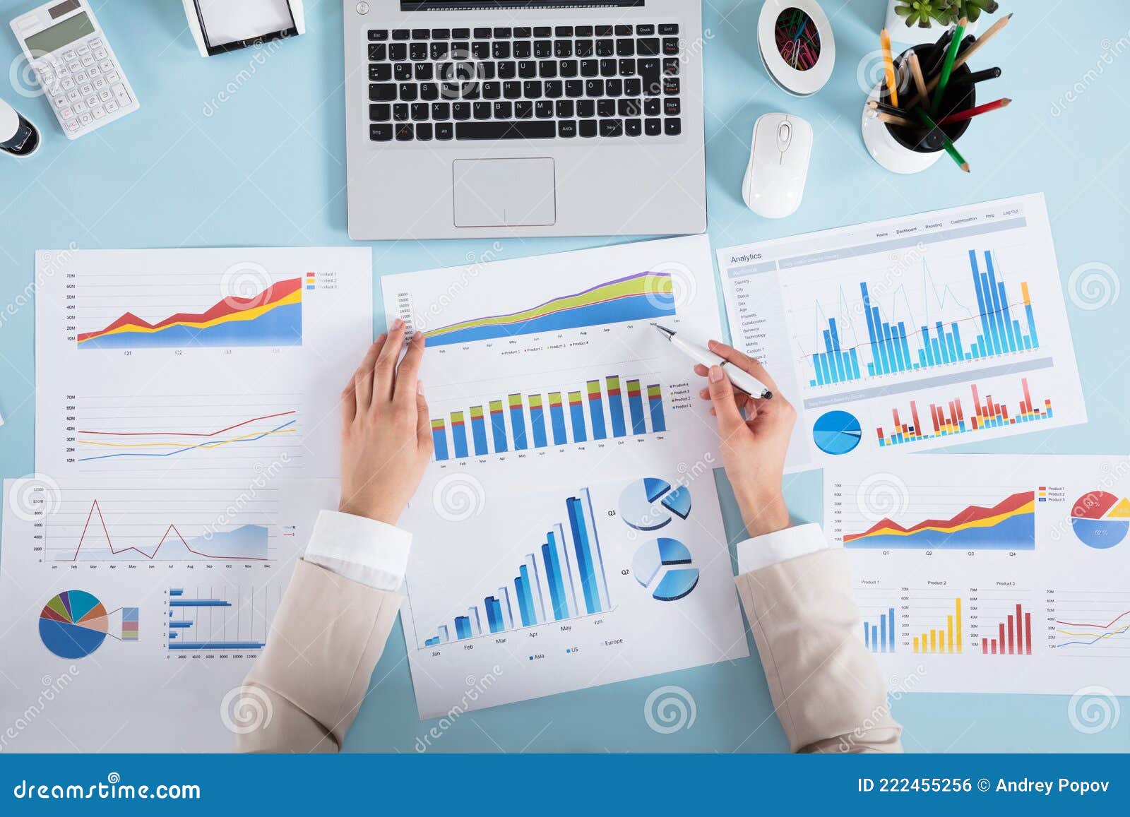 Businesswoman Analyzing Graph in Office Stock Photo - Image of data ...