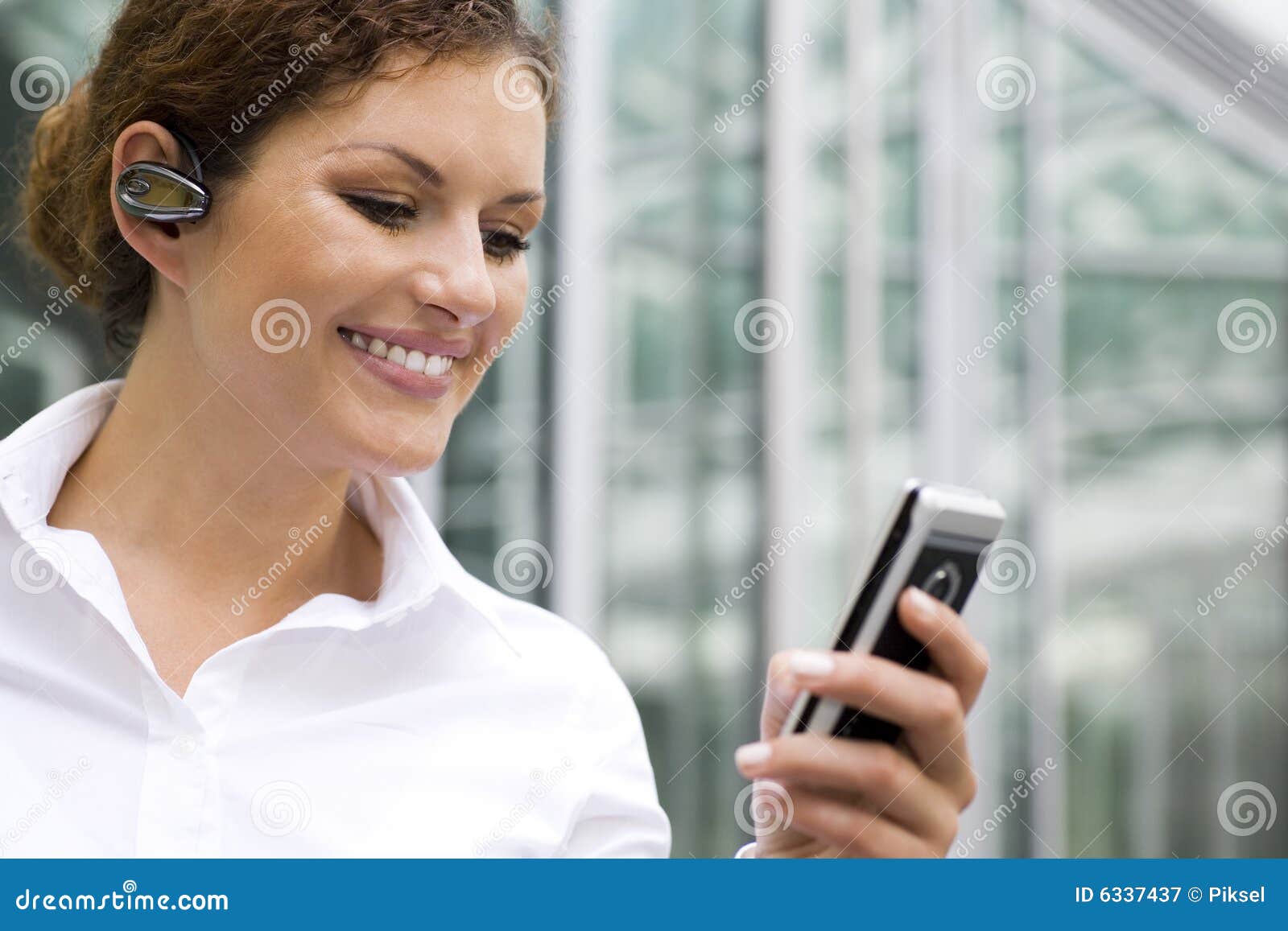 Businesswoman with palmtop stock image. Image of businesswoman - 6337437