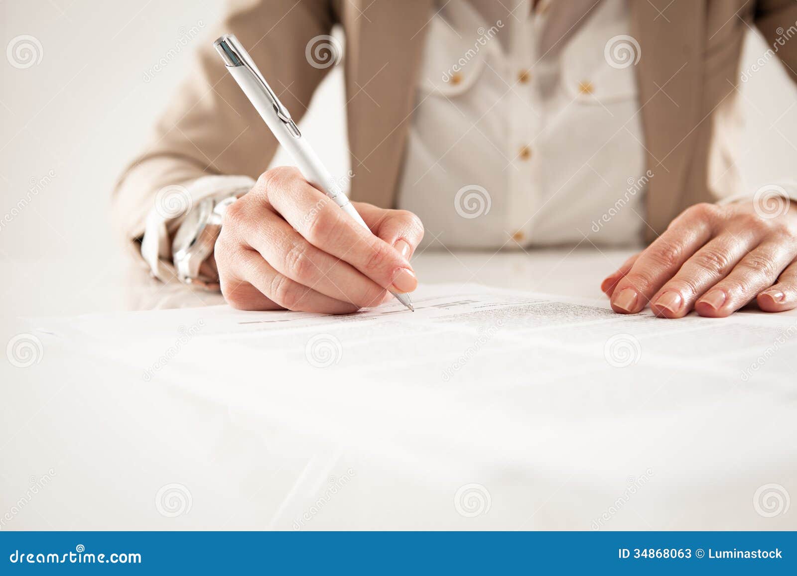 Businesswoman Signing a Document Stock Image - Image of woman, writing ...