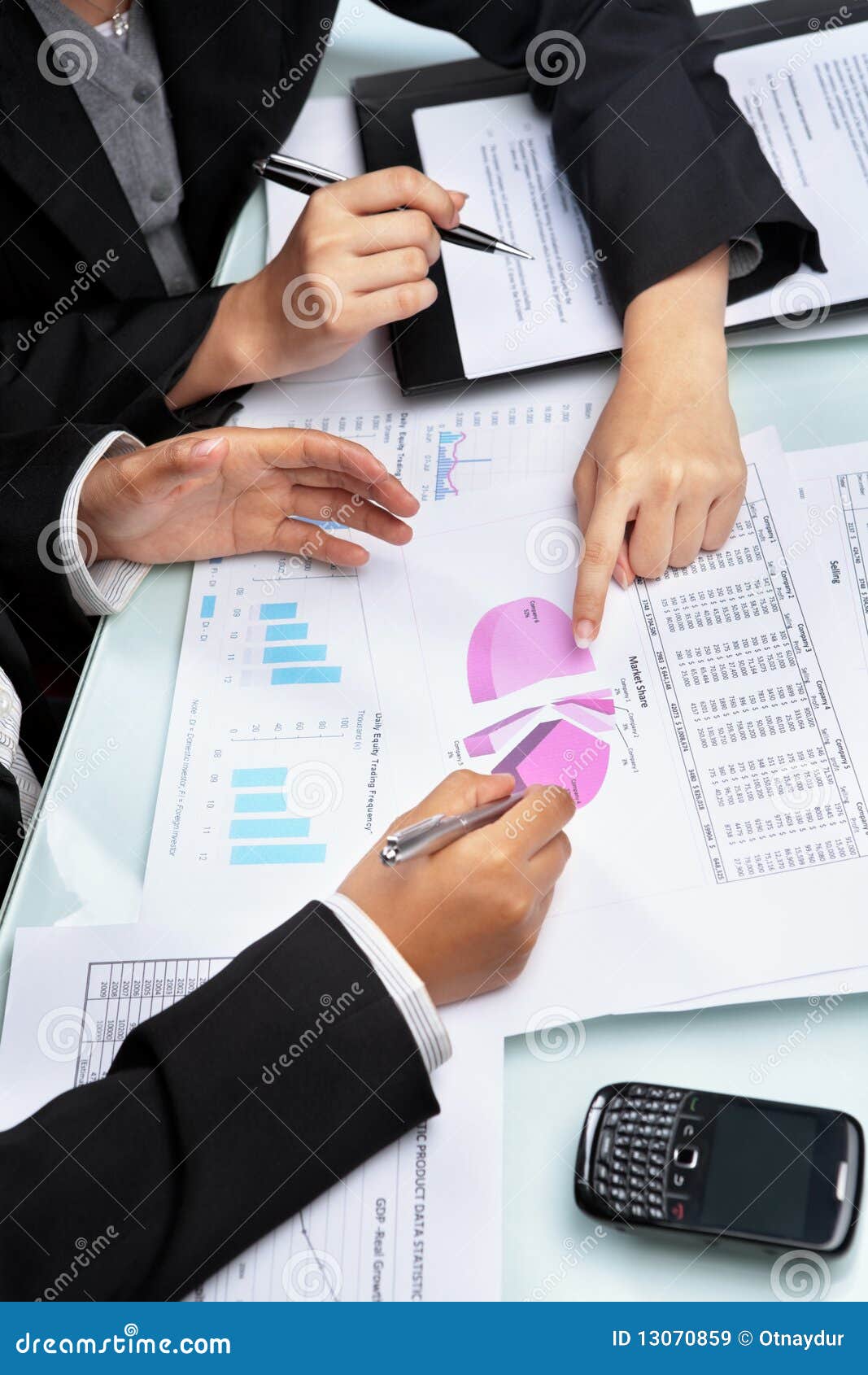 122 Business People Analyzing Data Glasses Graph Photos - Free ...