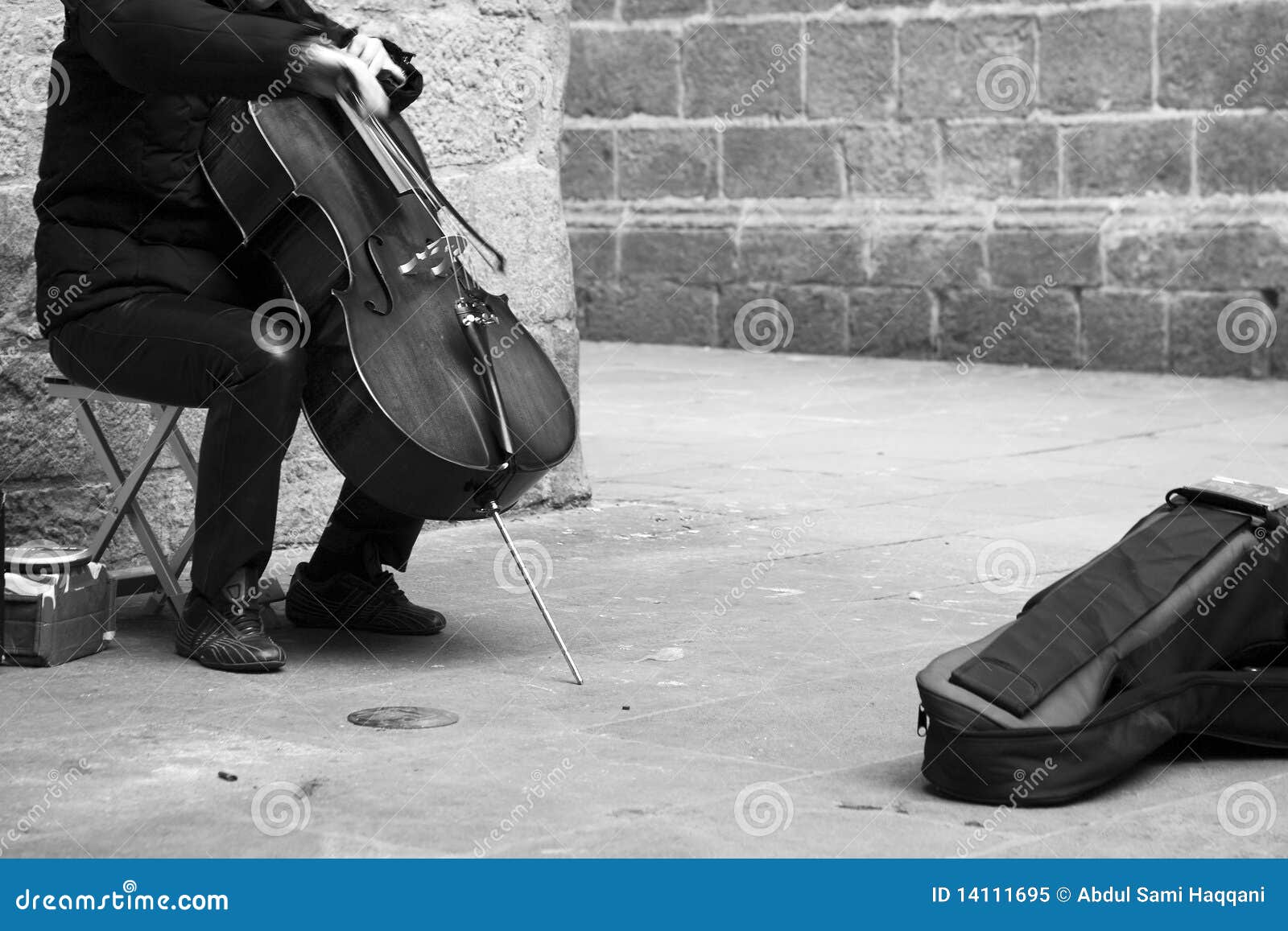 Busker playing the cello stock image. Image of arts, busker - 14111695