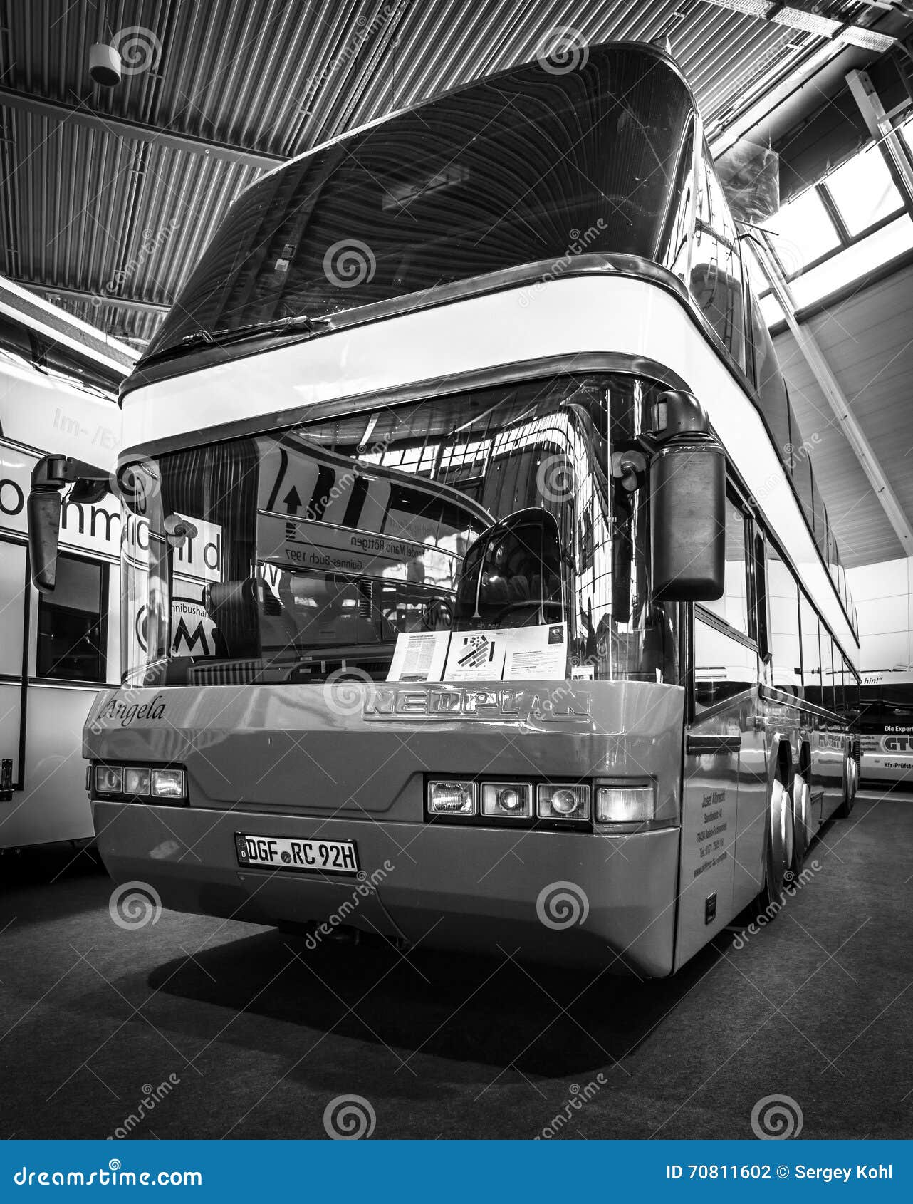 Buss NEOPLAN 128/4 Megaliner, 1993 Redaktionell Arkivbild - Bild av ...