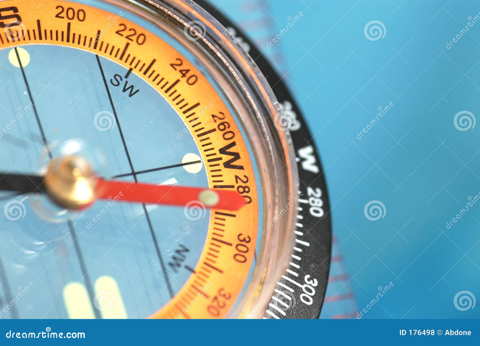 Bussola fotografia stock. Immagine di campeggio, nearsighted - 176498