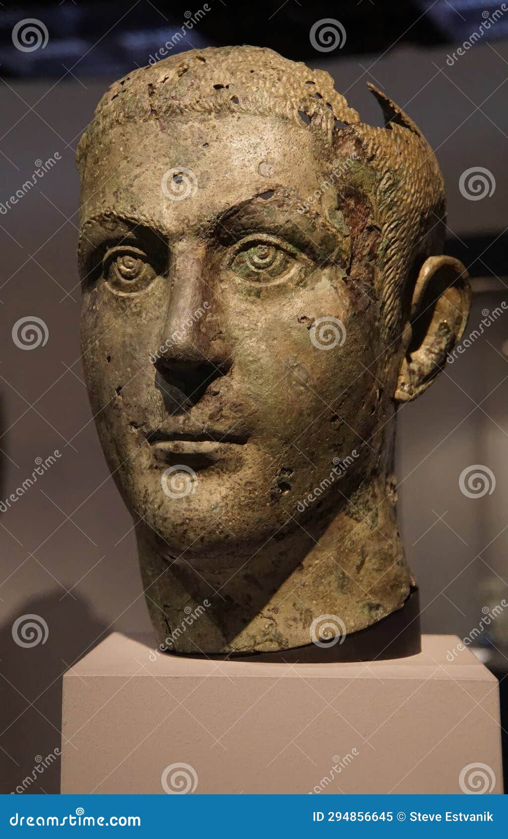 Bust of Roman man editorial image. Image of portrait - 294856645