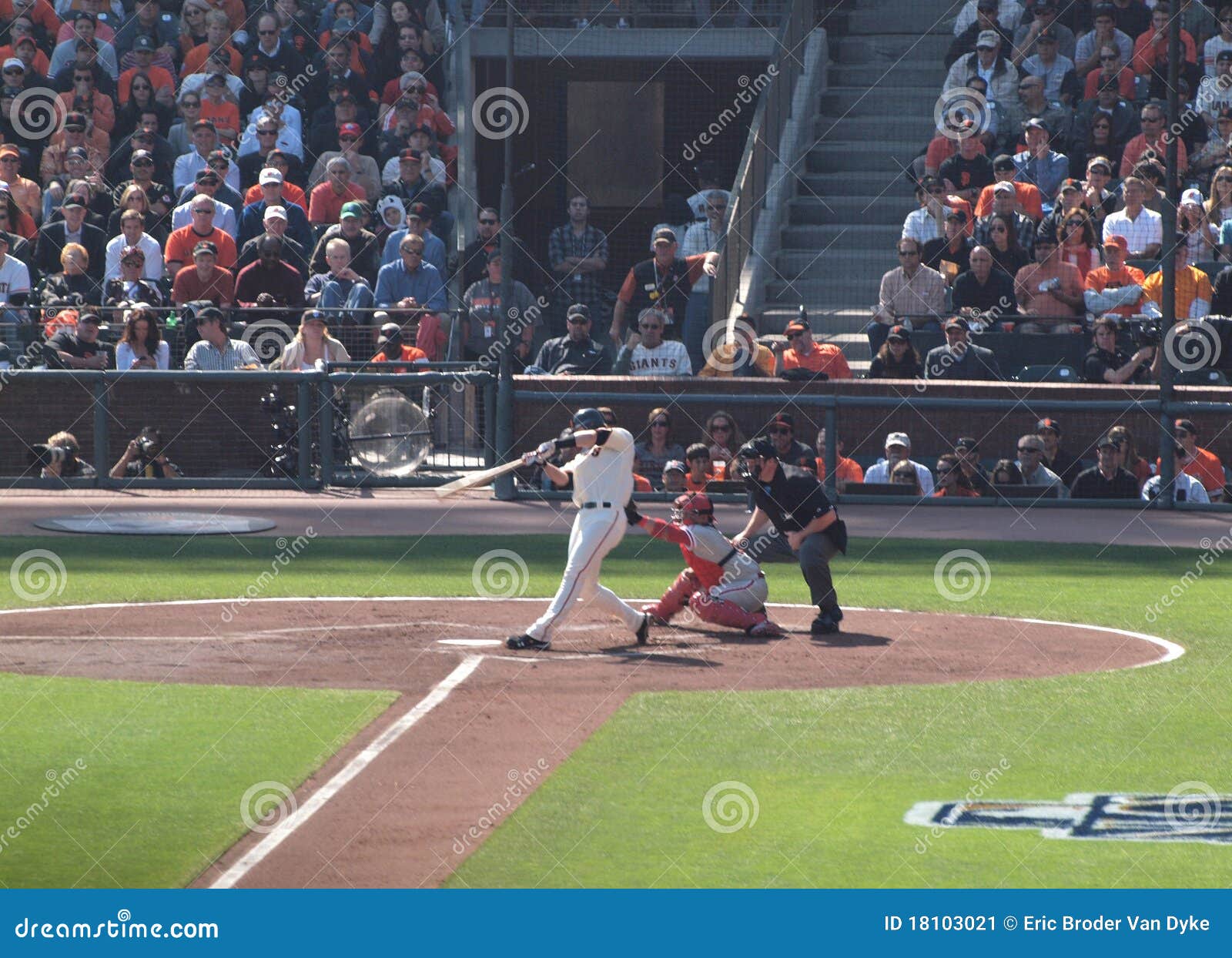 Buster Posey Swings at Pitch Editorial Photo - Image of building, major ...