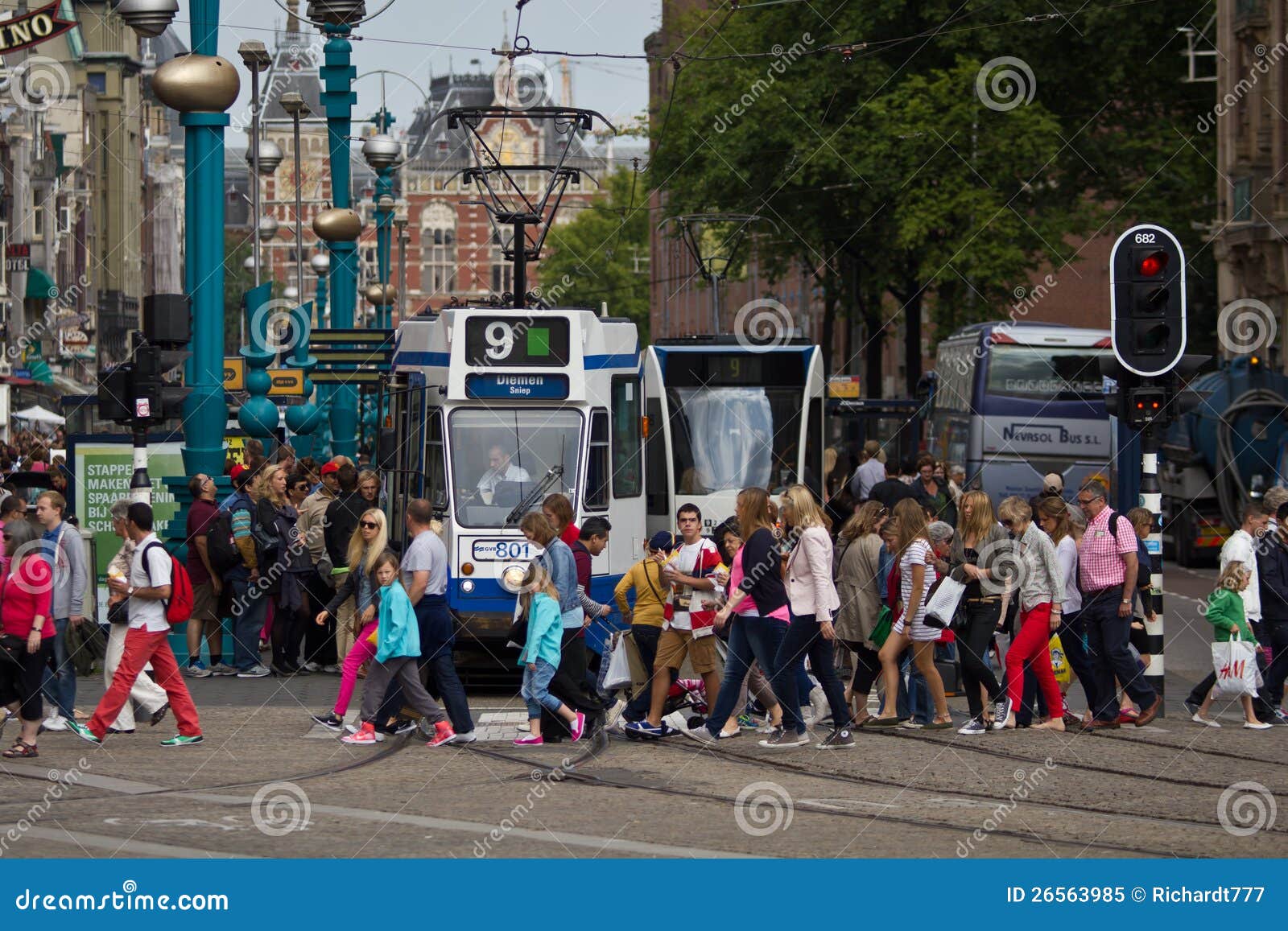 Busy Amsterdam editorial image. Image of summer, busy - 26563985