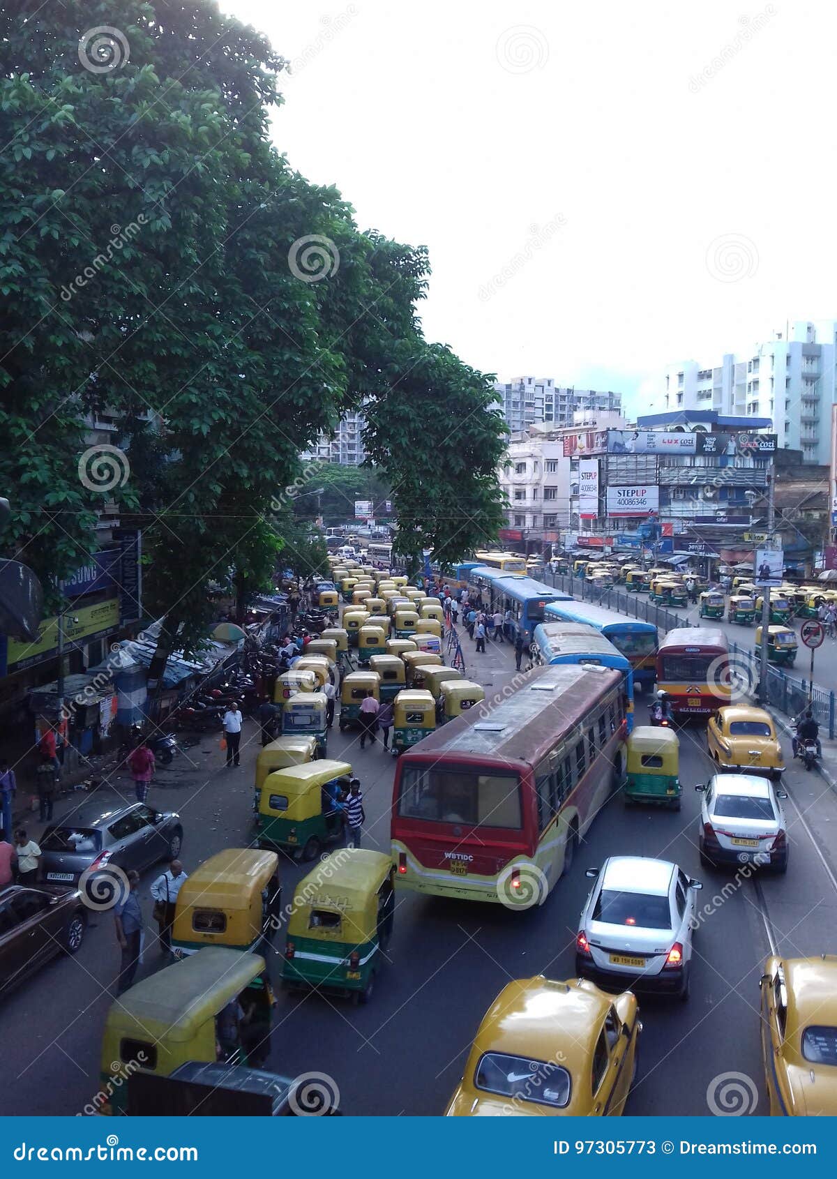 Busy Road editorial stock photo. Image of onedirection - 97305773