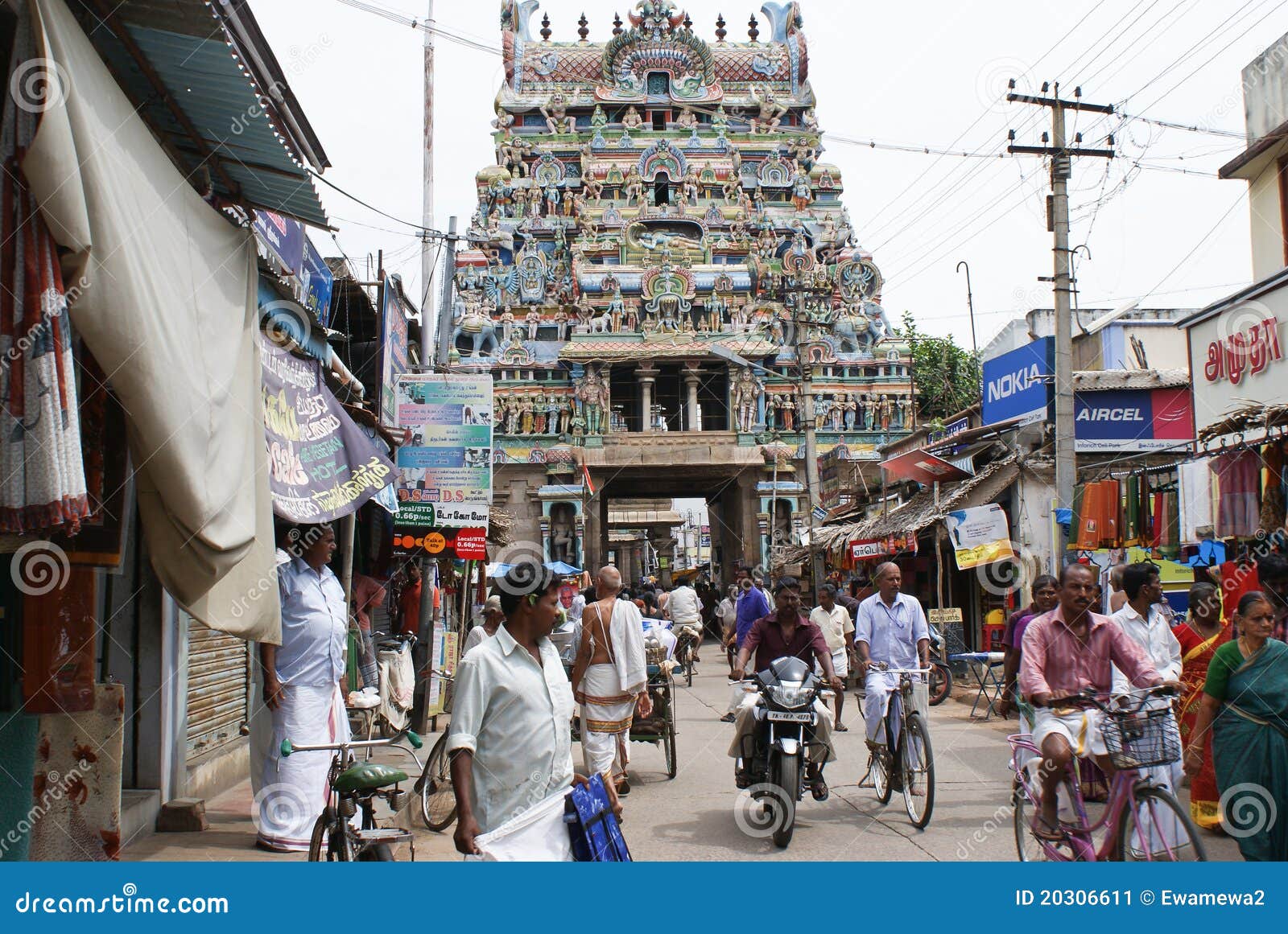 Busy street life in India editorial photo. Image of tamilnadu - 20306611