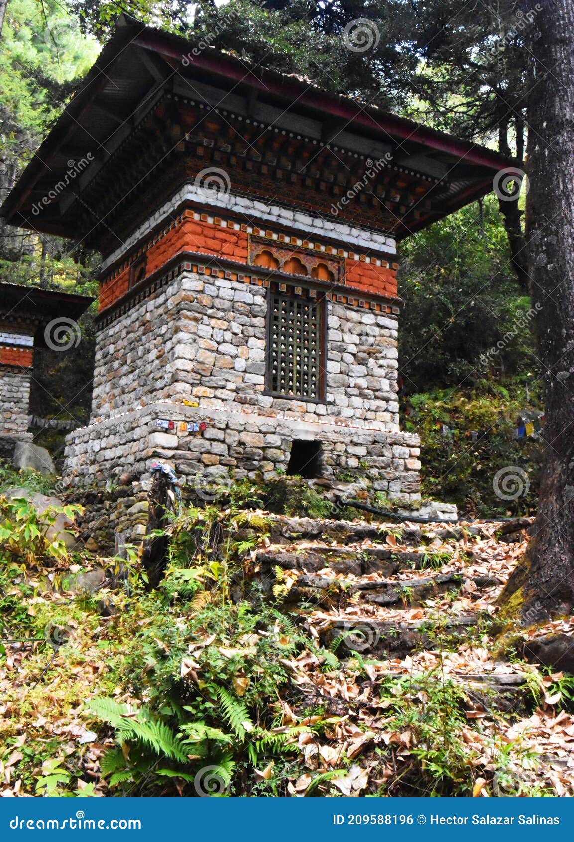 Buthan Kingdom Old Arquitecture Mountain Water Happiness Stock Photo ...