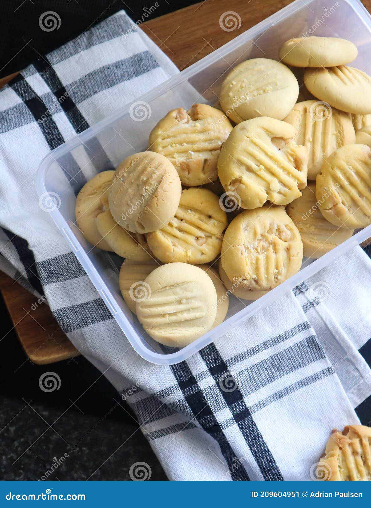 Butterscotch Biscuits in Container Stock Image - Image of biscuits ...