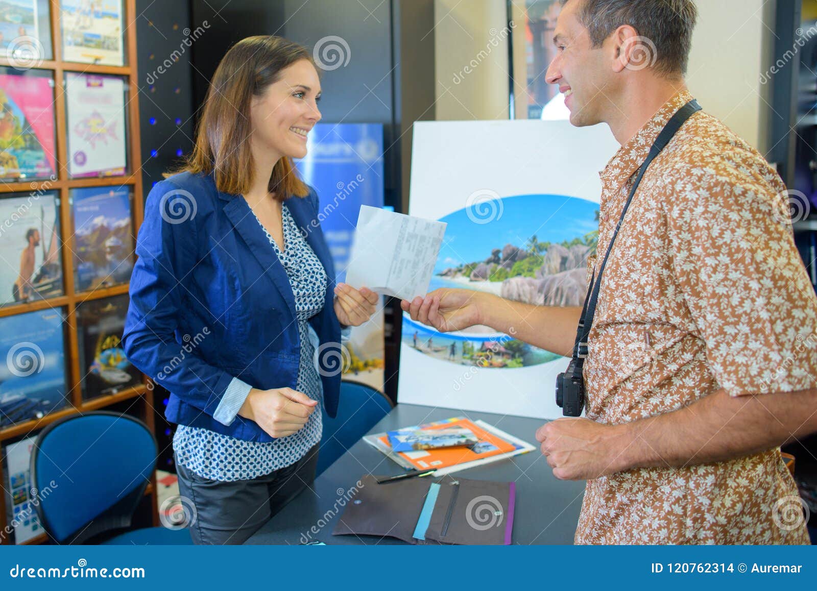 Buying a package deal stock photo. Image of rating, destination - 120762314