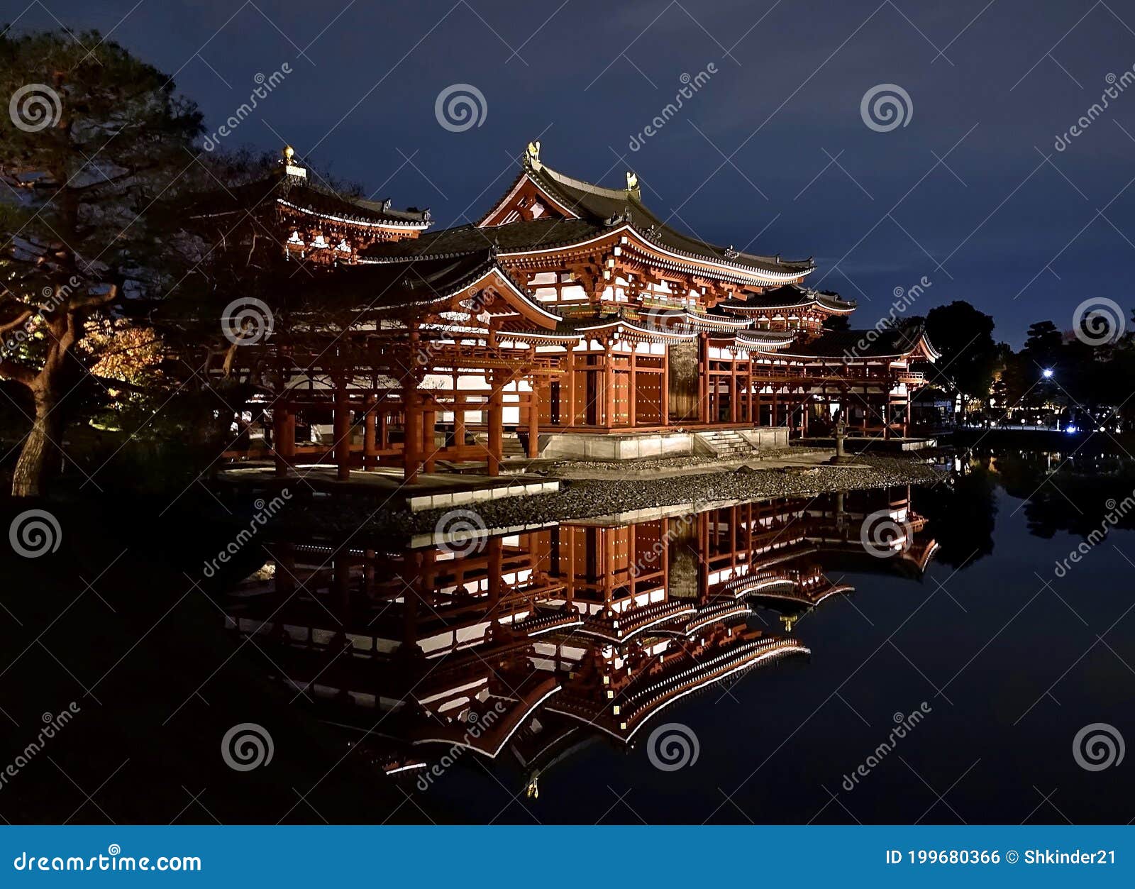 Byodo-in Japanese Temple With A Pond In Front, Oahu Island Royalty-Free ...