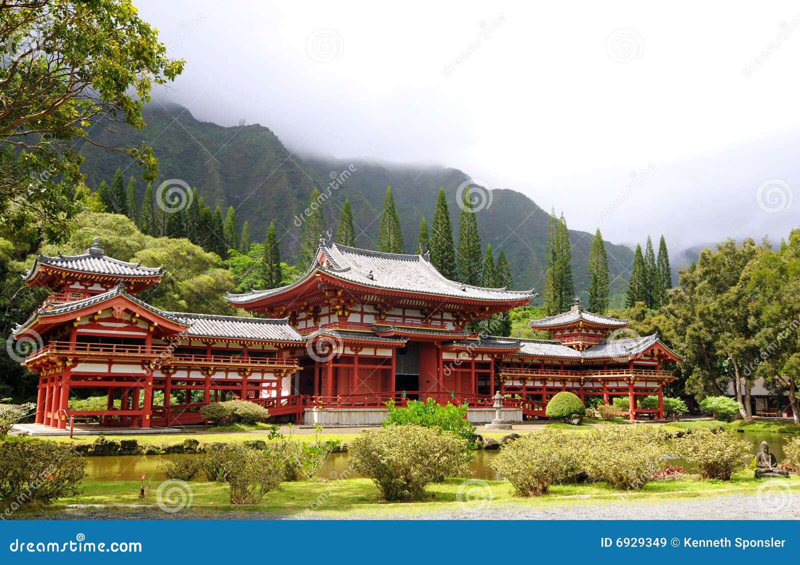 Byodo in temple stock image. Image of oahu, garden, temple - 6929349