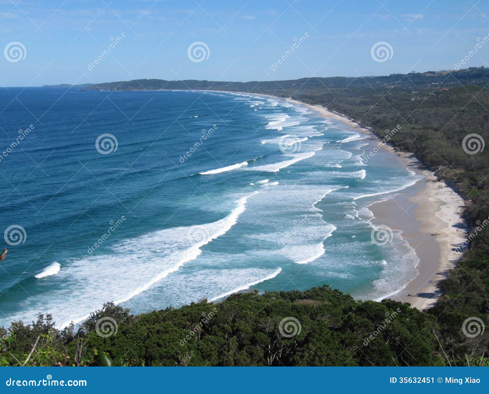 Byron Bay Sandy Beach Australia Image stock - Image du ciel, plage ...