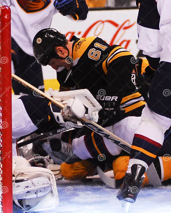 Byron Bitz, Boston Bruins editorial image. Image of boston - 44965800