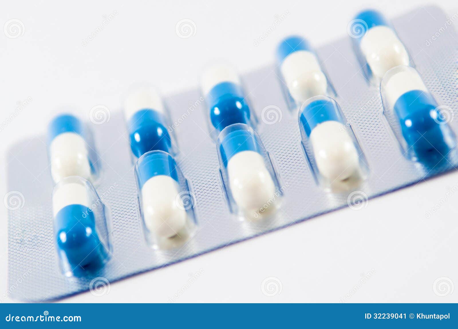 Cápsula Azul E Branca No Bloco De Bolha Transparente Imagem de Stock ...