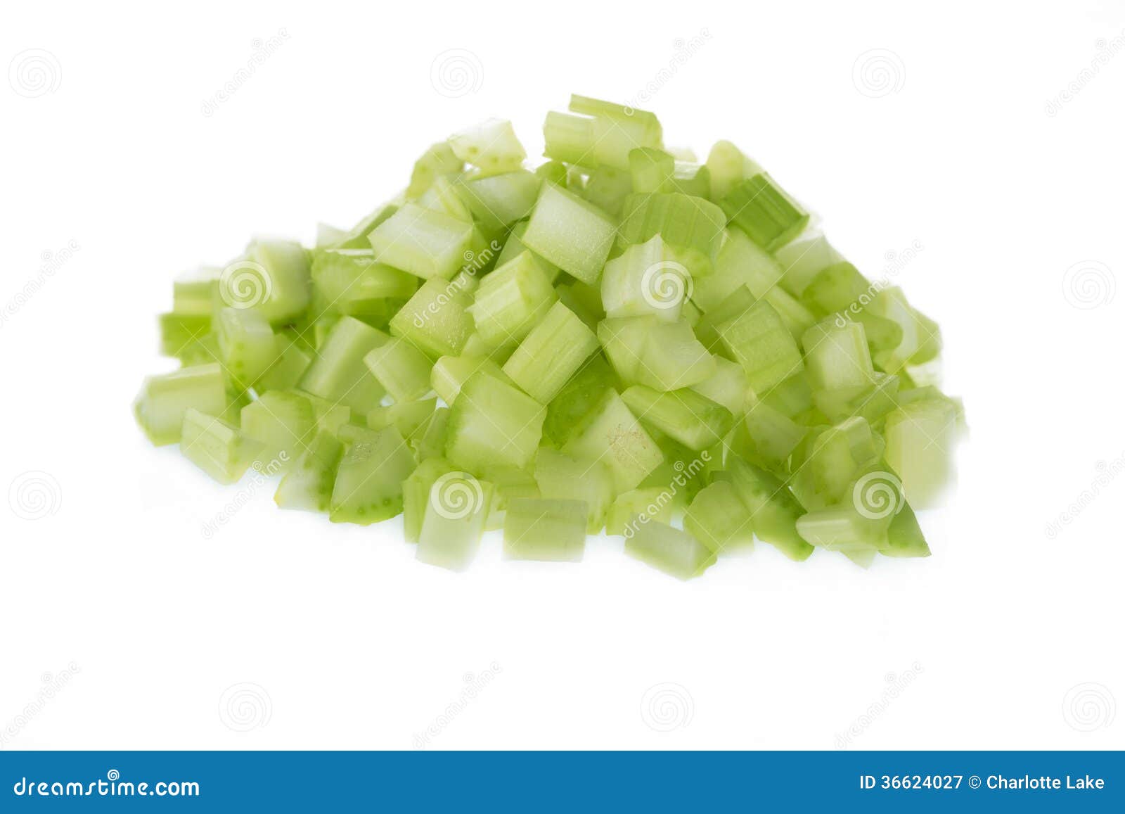Céleri coupé image stock. Image du nourriture, fond, partie - 36624027