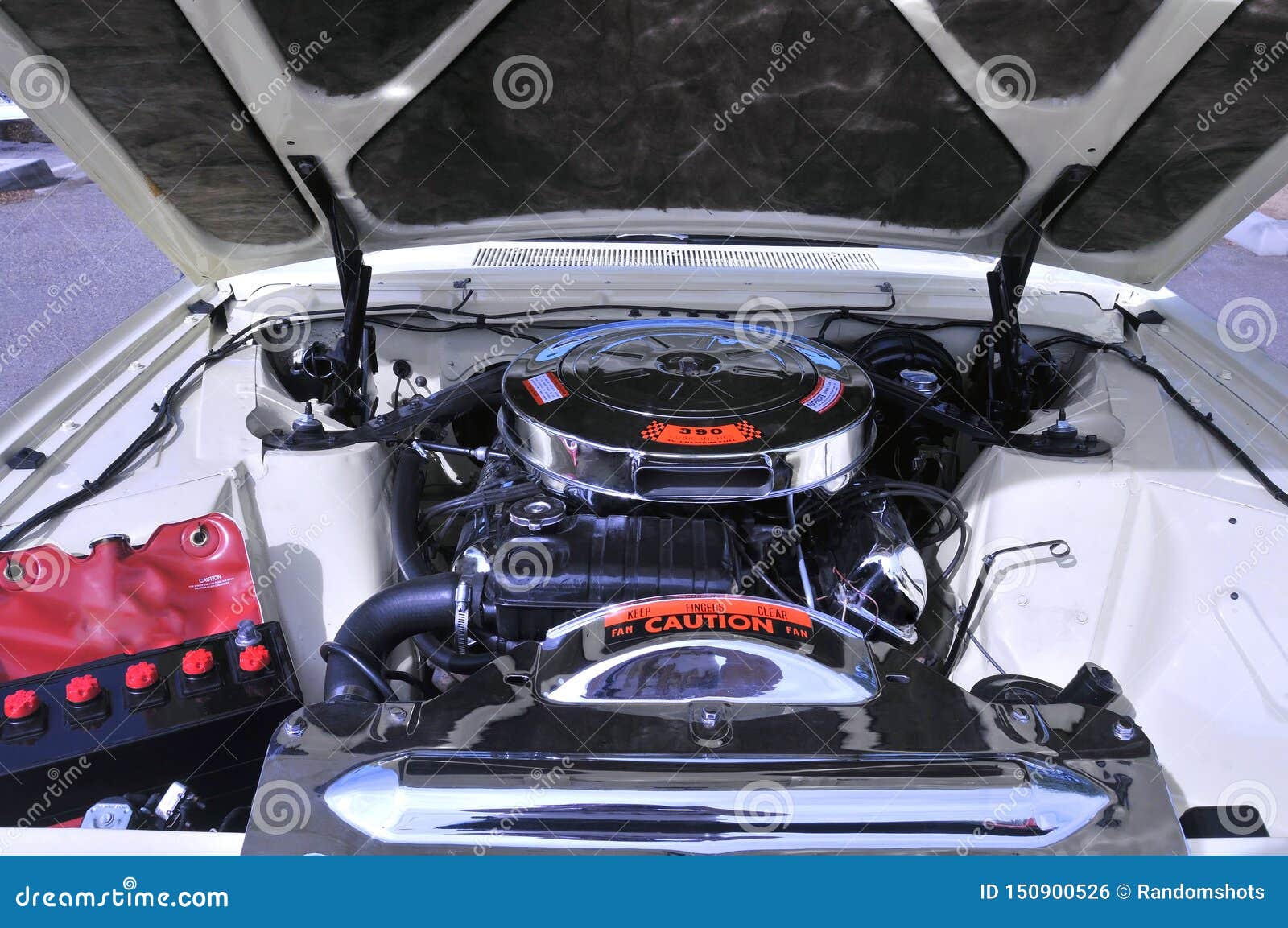 390 C.I. V-8 Engine for 1962 Ford Thunderbird Stock Photo - Image of ...