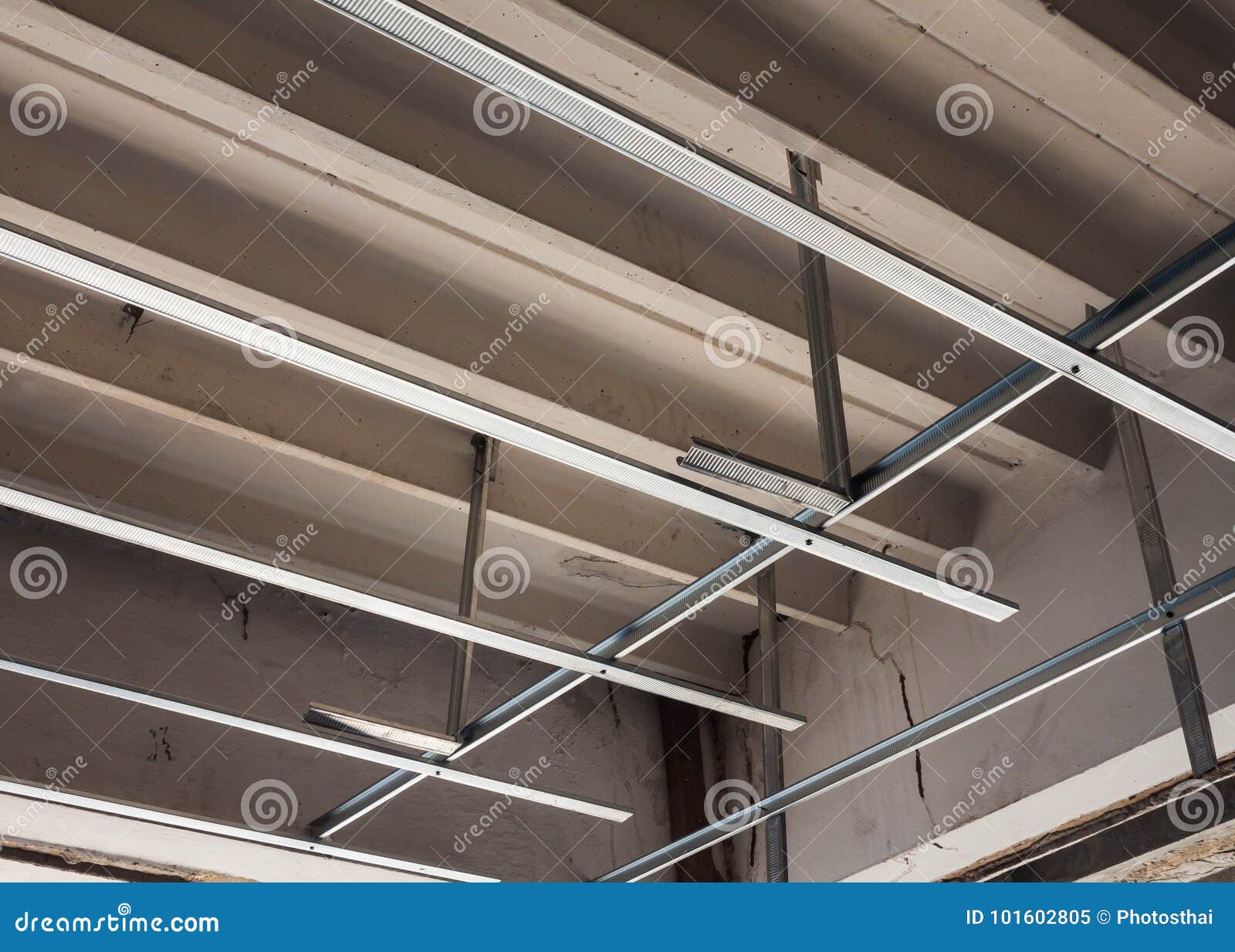 C-line Aluminum Ceiling Structure Stock Image - Image of studio, modern ...