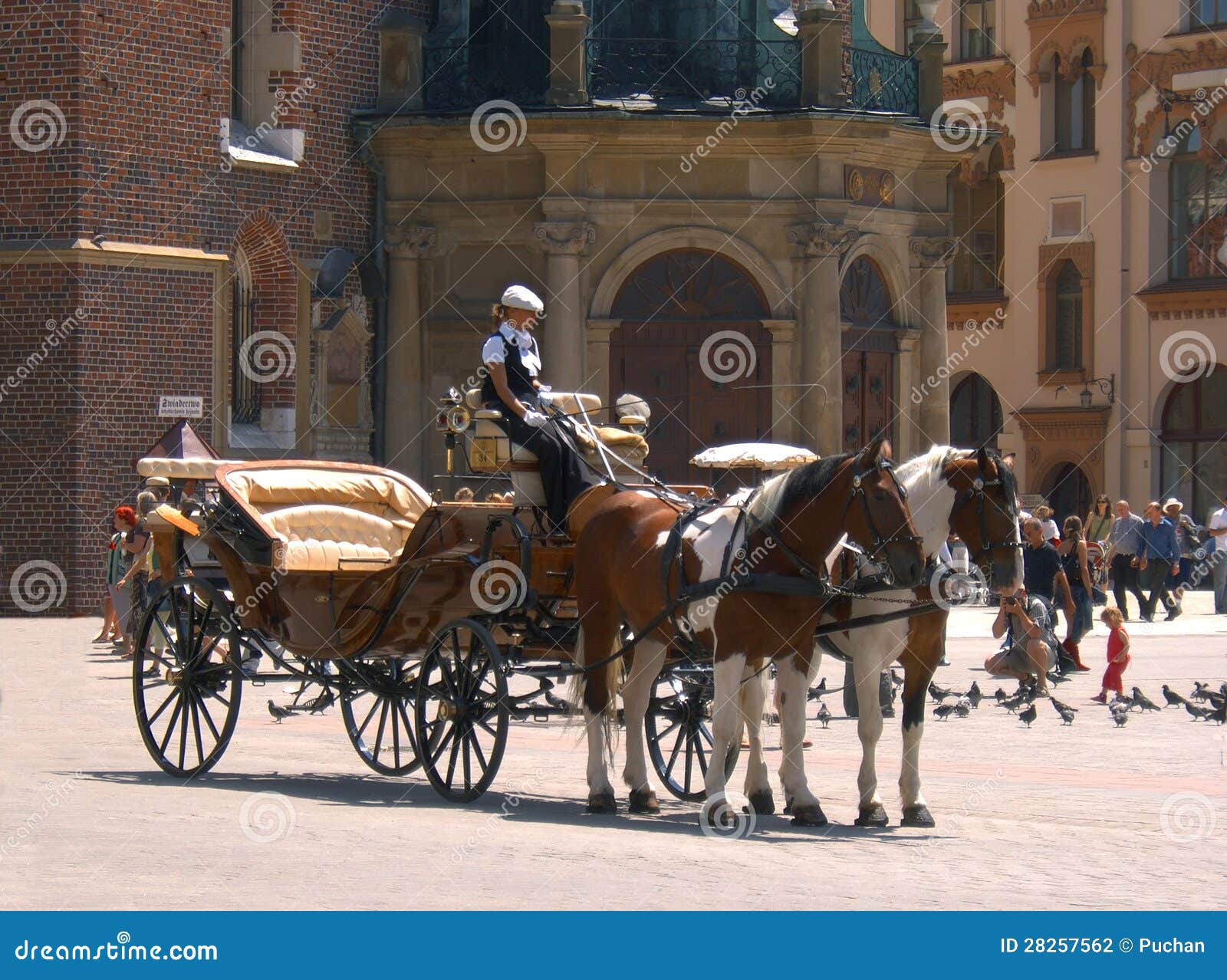 Cab in the Old City in Krakow Editorial Photography - Image of street ...
