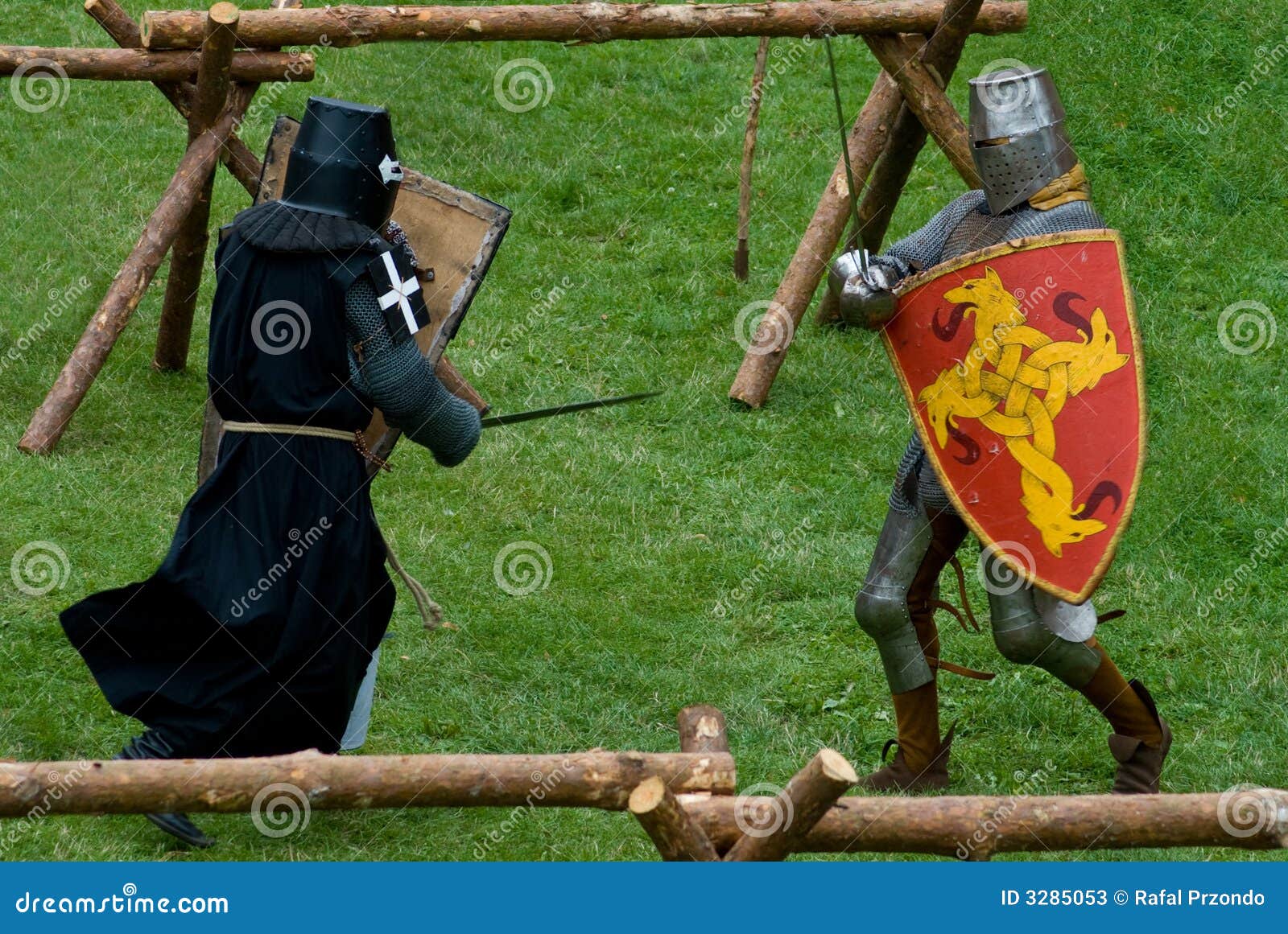 Caballeros Footed Medievales, Lucha Imagen de archivo - Imagen de ...