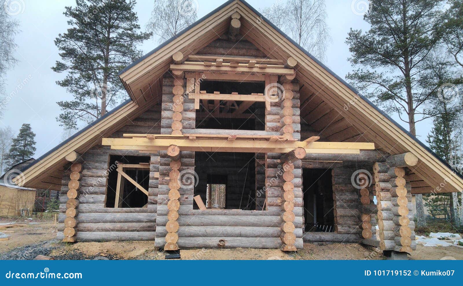 Cabane en rondins photo stock. Image du corde, construction - 101719152