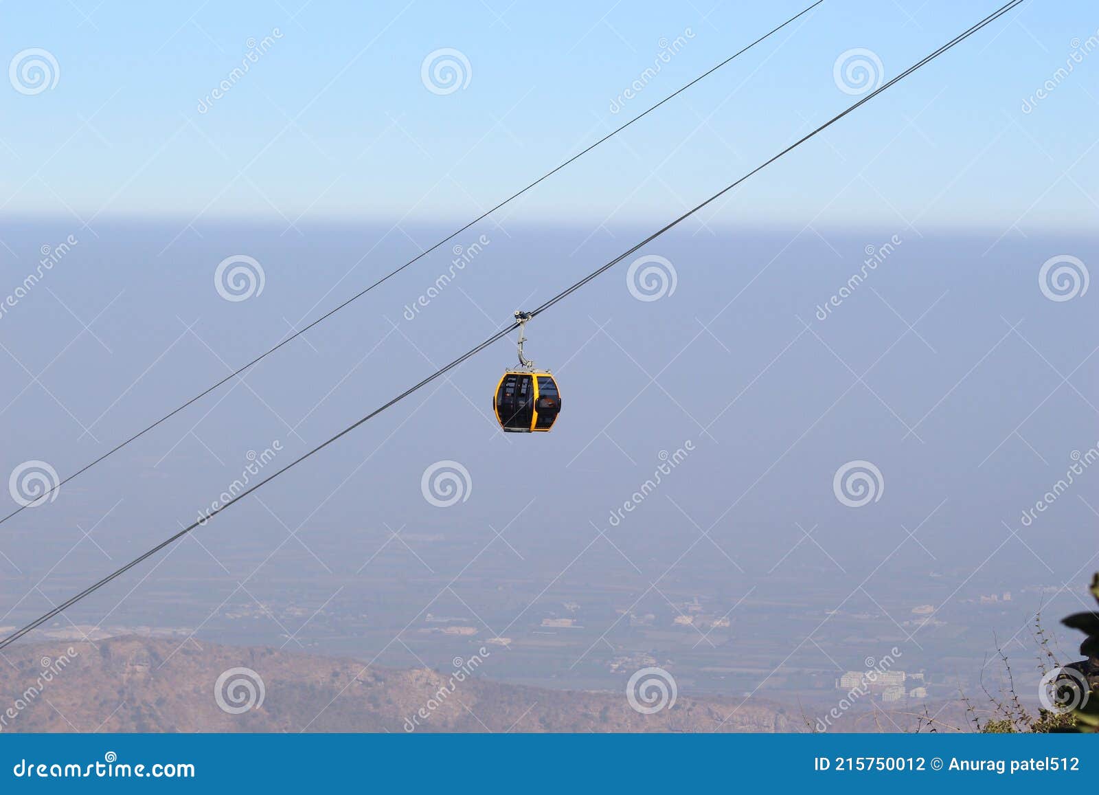 Cabin of Girnar Ropeway in Gujarat. Stock Photo - Image of flight, mast ...