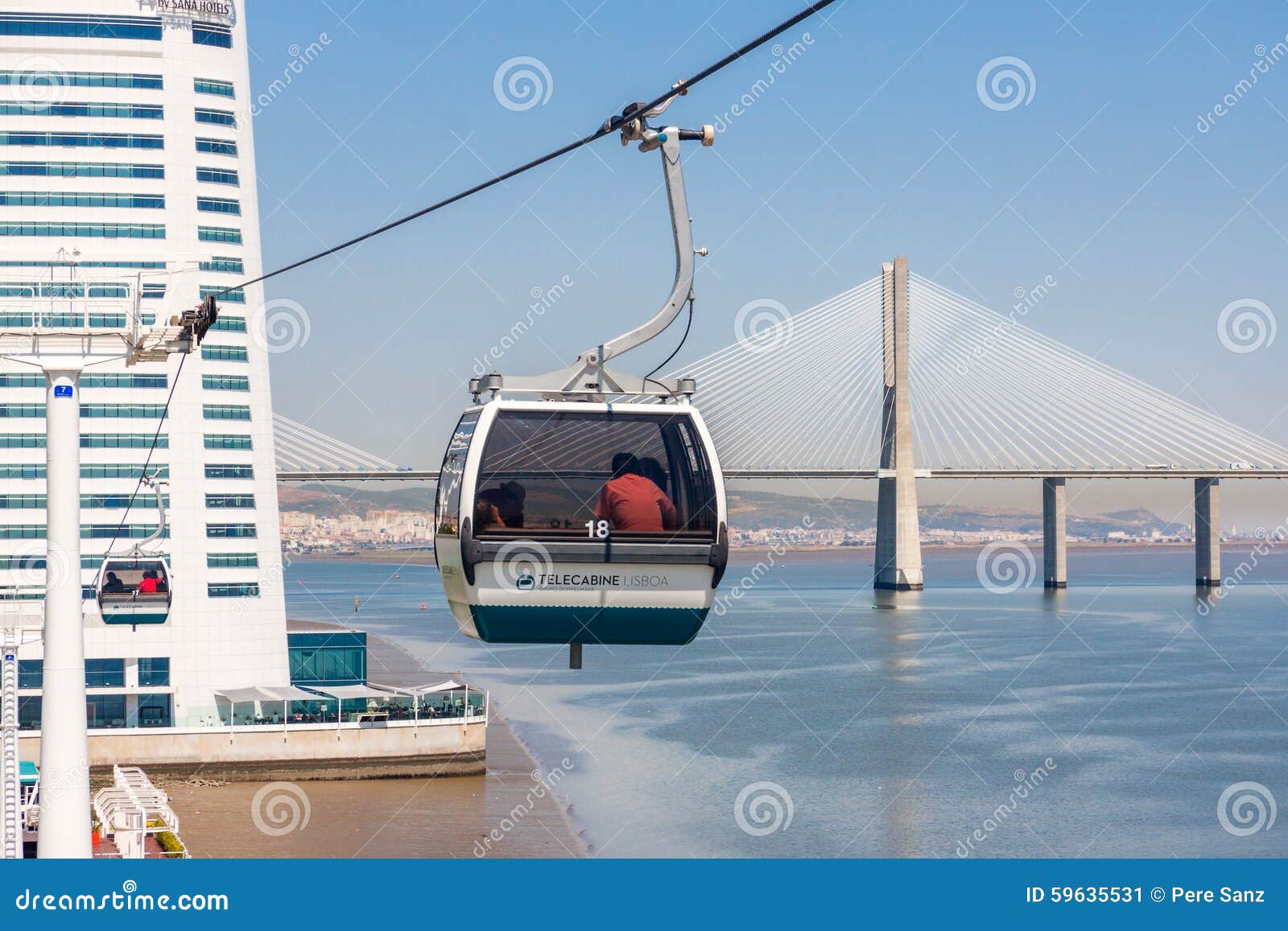 Cabina Di Funivia a Lisbona Fotografia Editoriale - Immagine di ...
