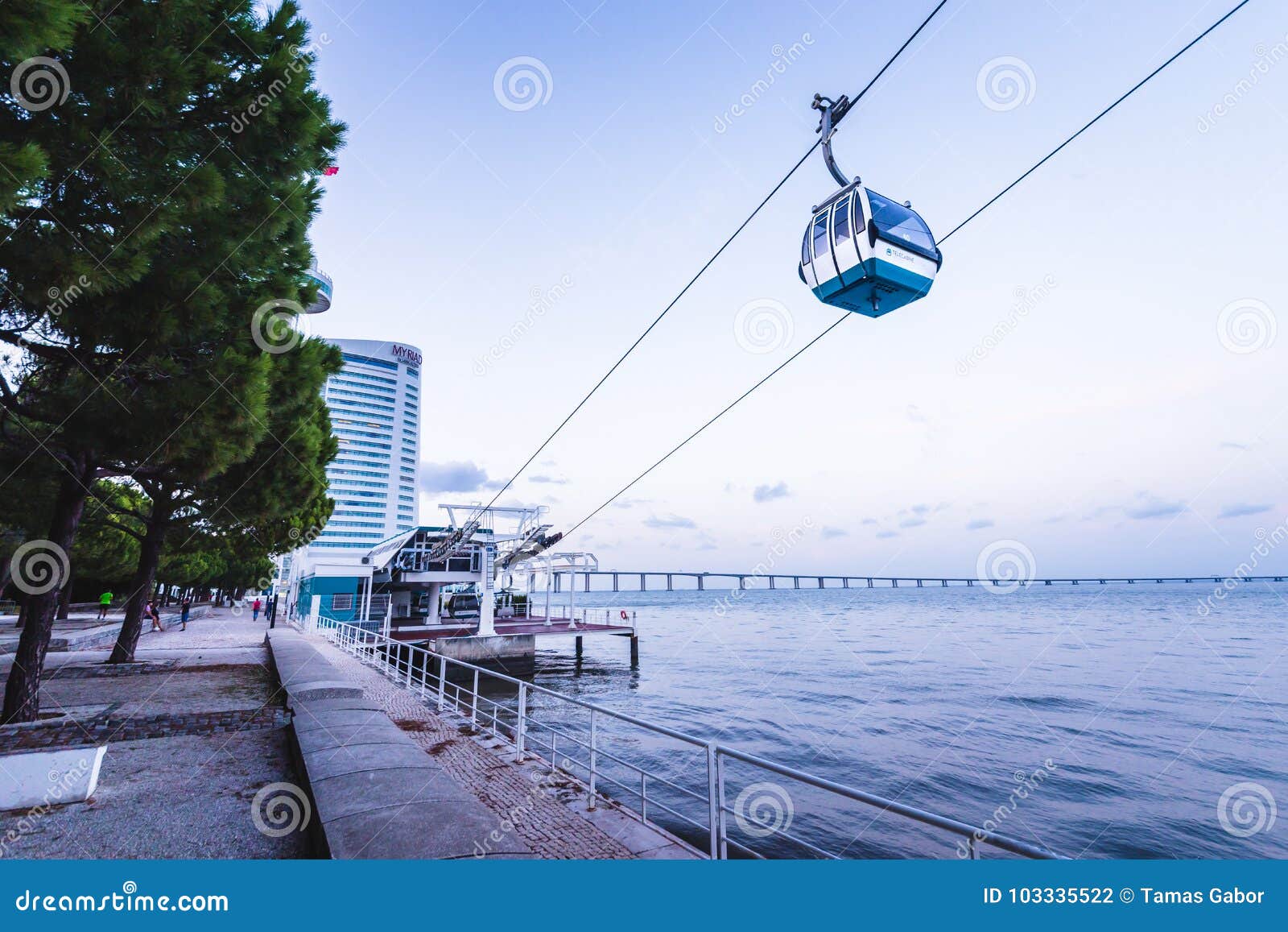 Cabina Di Funivia a Lisbona Portogallo Fotografia Stock - Immagine di ...