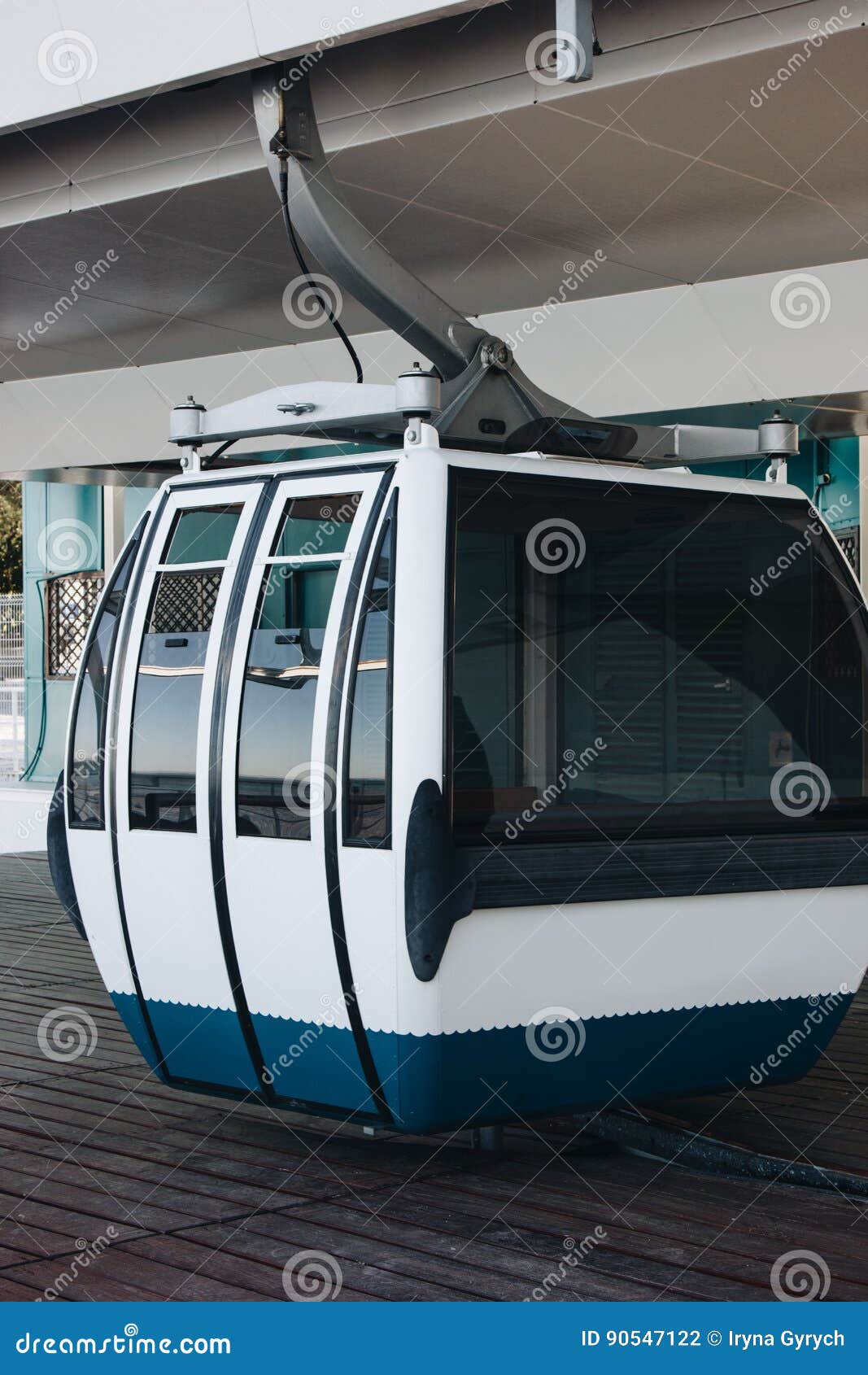 Cabina Di Funivia a Lisbona, Portogallo Fotografia Stock - Immagine di ...