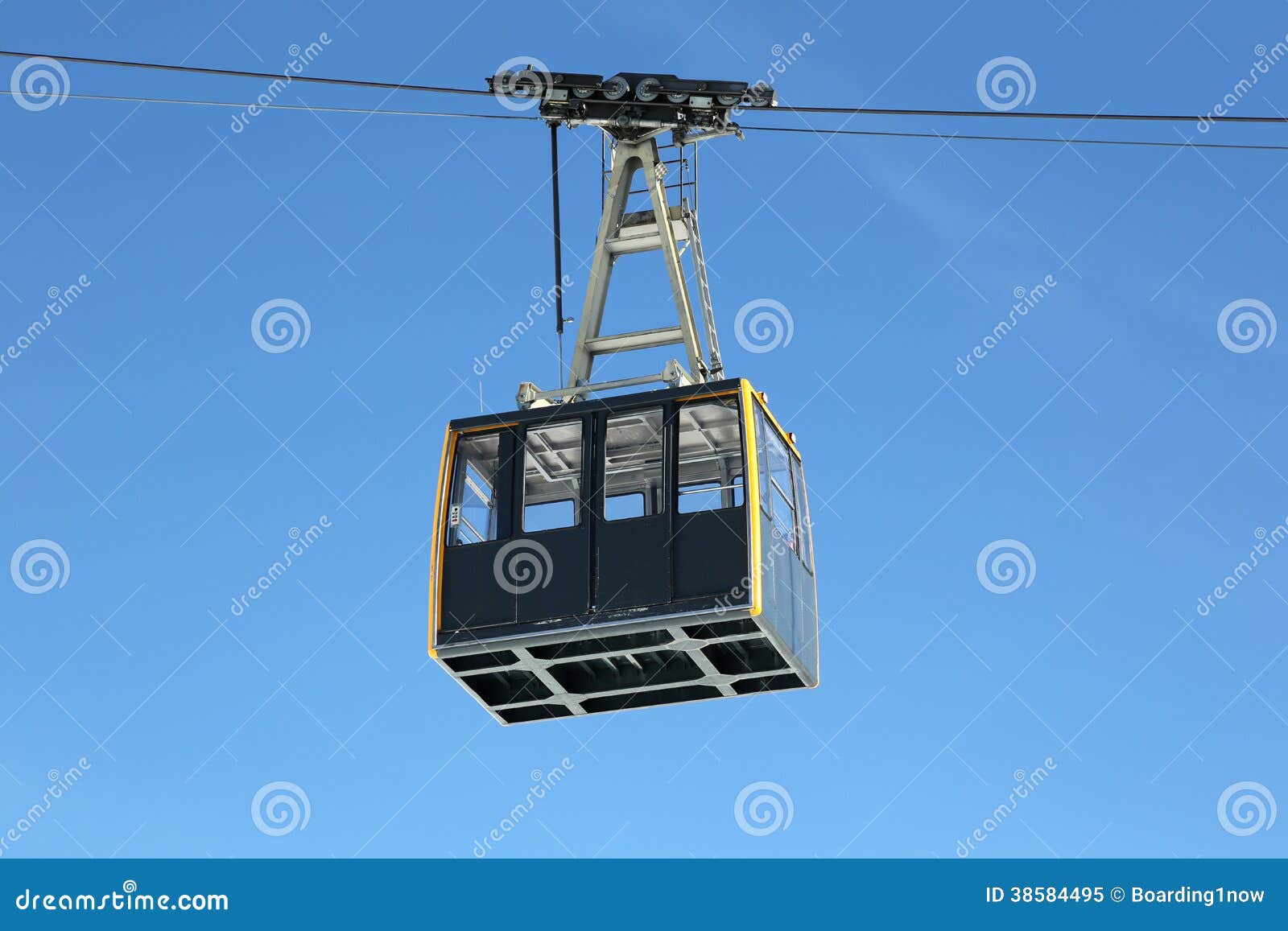 Cabina Di Una Cabina Di Funivia Immagine Stock - Immagine di corsa ...