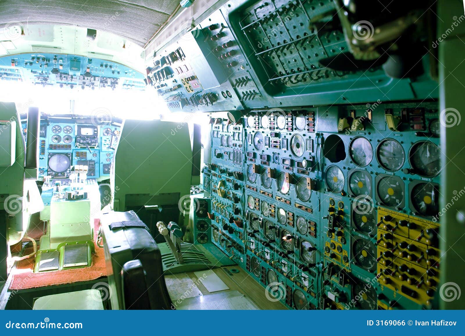 Cabine d'un avion civil photo stock. Image du aérospatial - 3169066