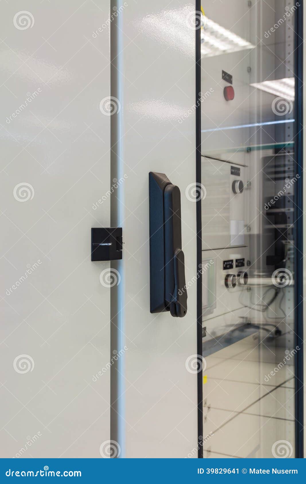 Cabinet latch stock image. Image of latch, lock, industry - 39829641