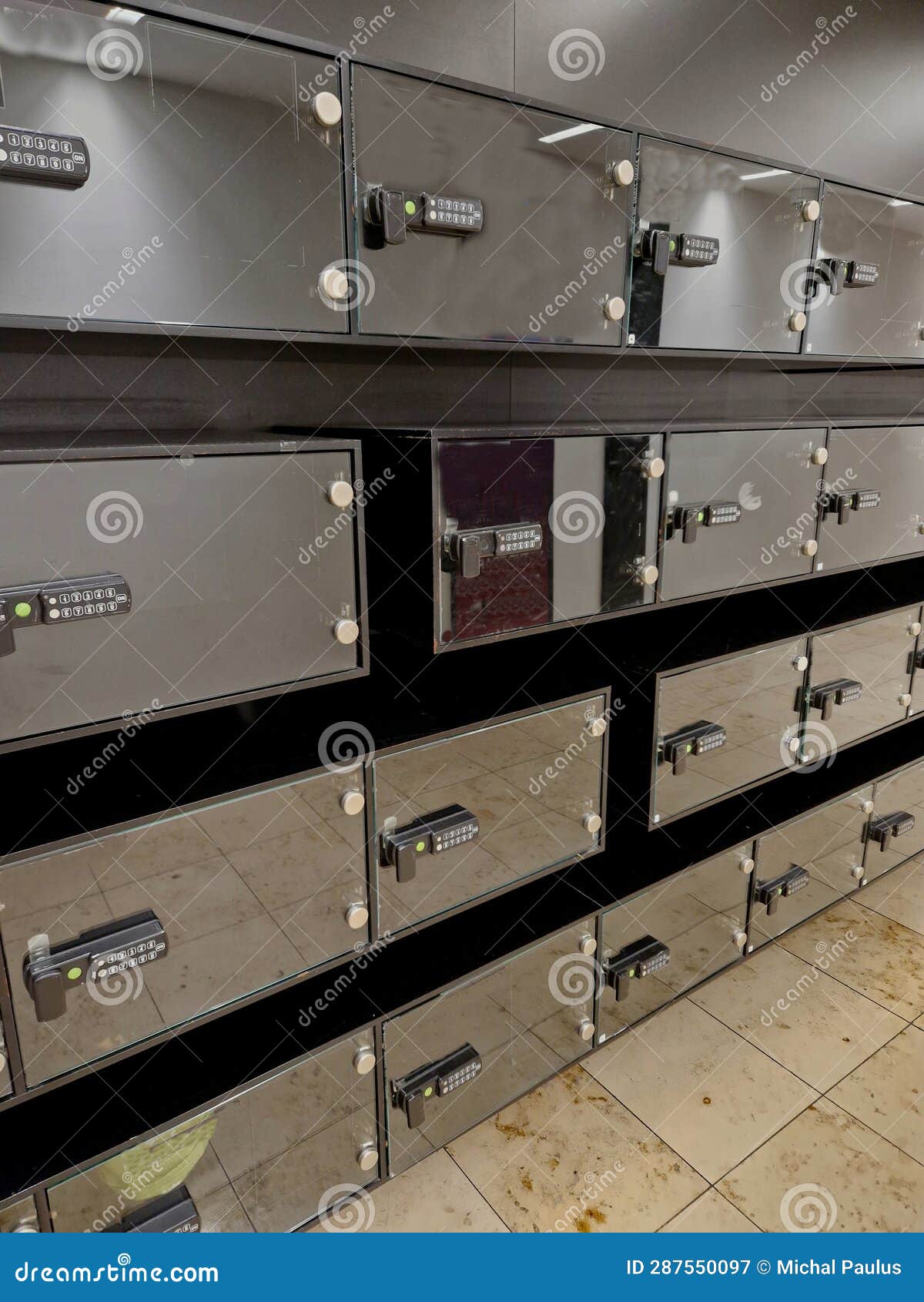 Cabinets Made of Shoulder Glass, Transparent with a Numeric Keypad for ...