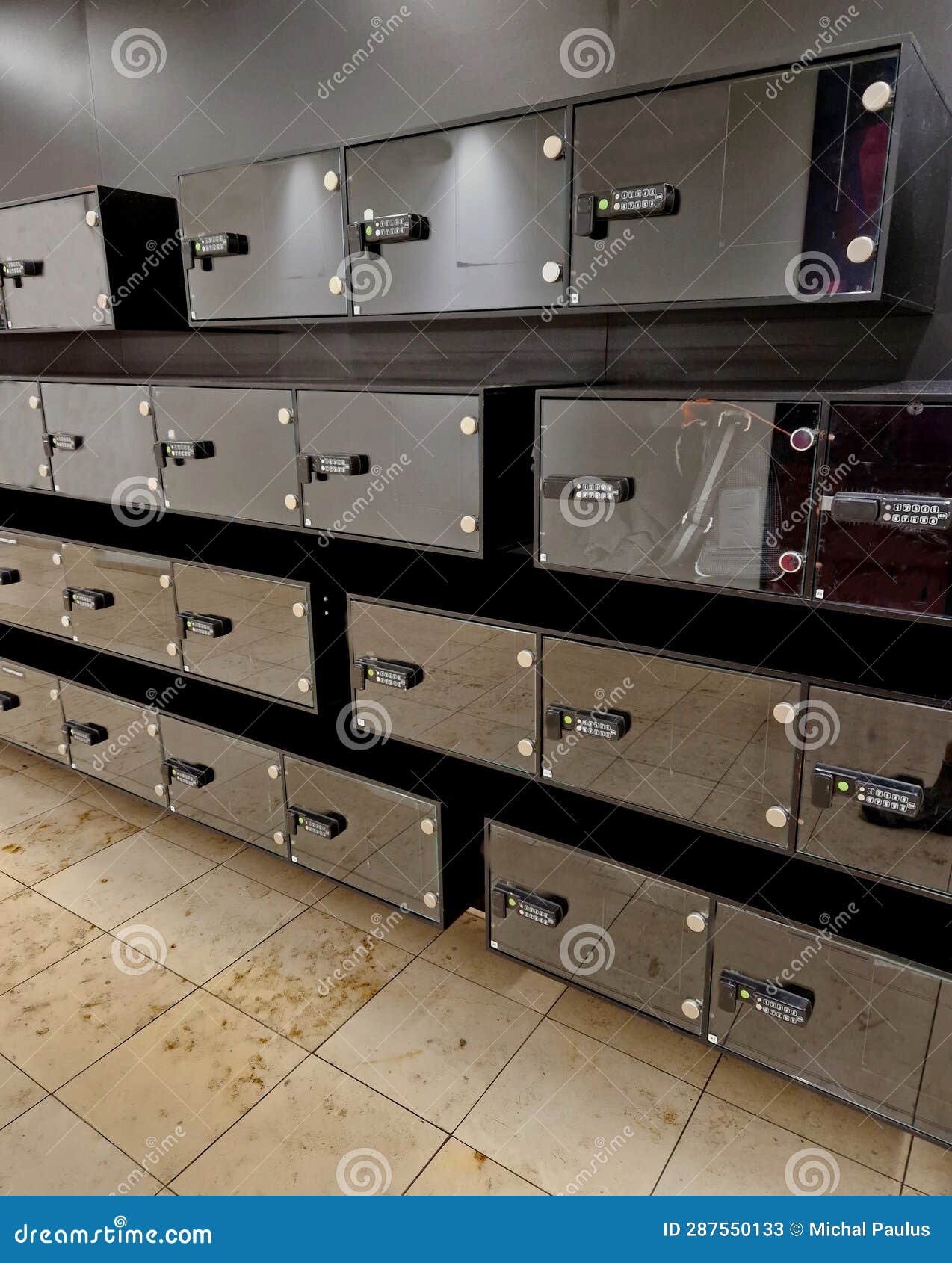 Cabinets Made of Shoulder Glass, Transparent with a Numeric Keypad for ...