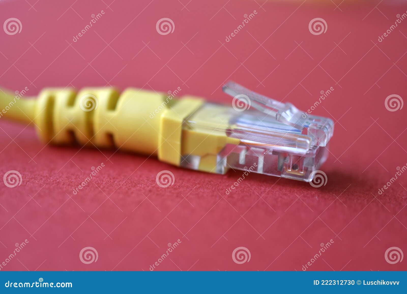 Cable De Paira Retorcido Que Se Utiliza Para Montar Redes Rj45 Foto de ...