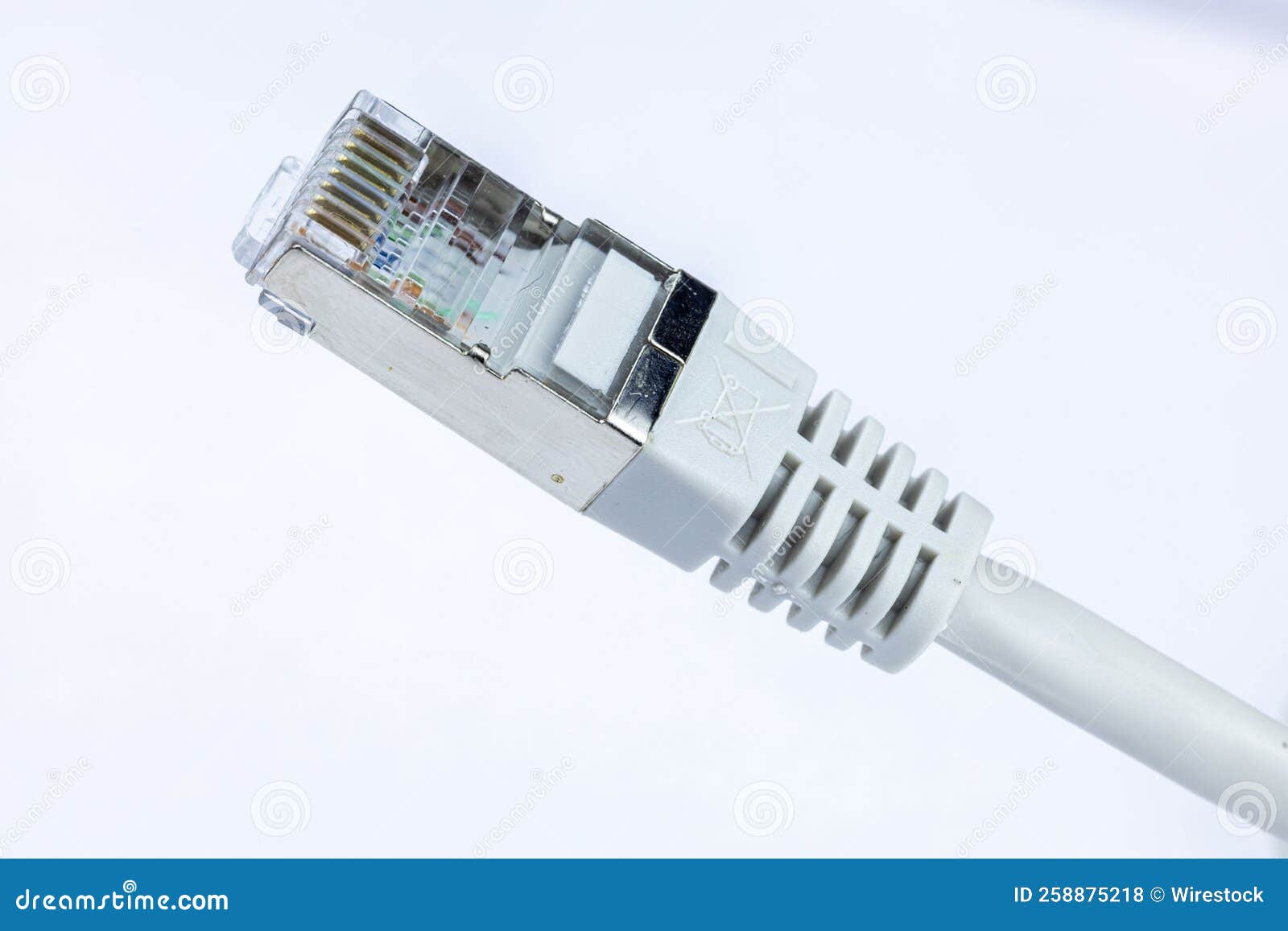 Cable De Red Rj45 Aislado En Fondo Blanco Foto de archivo - Imagen de ...