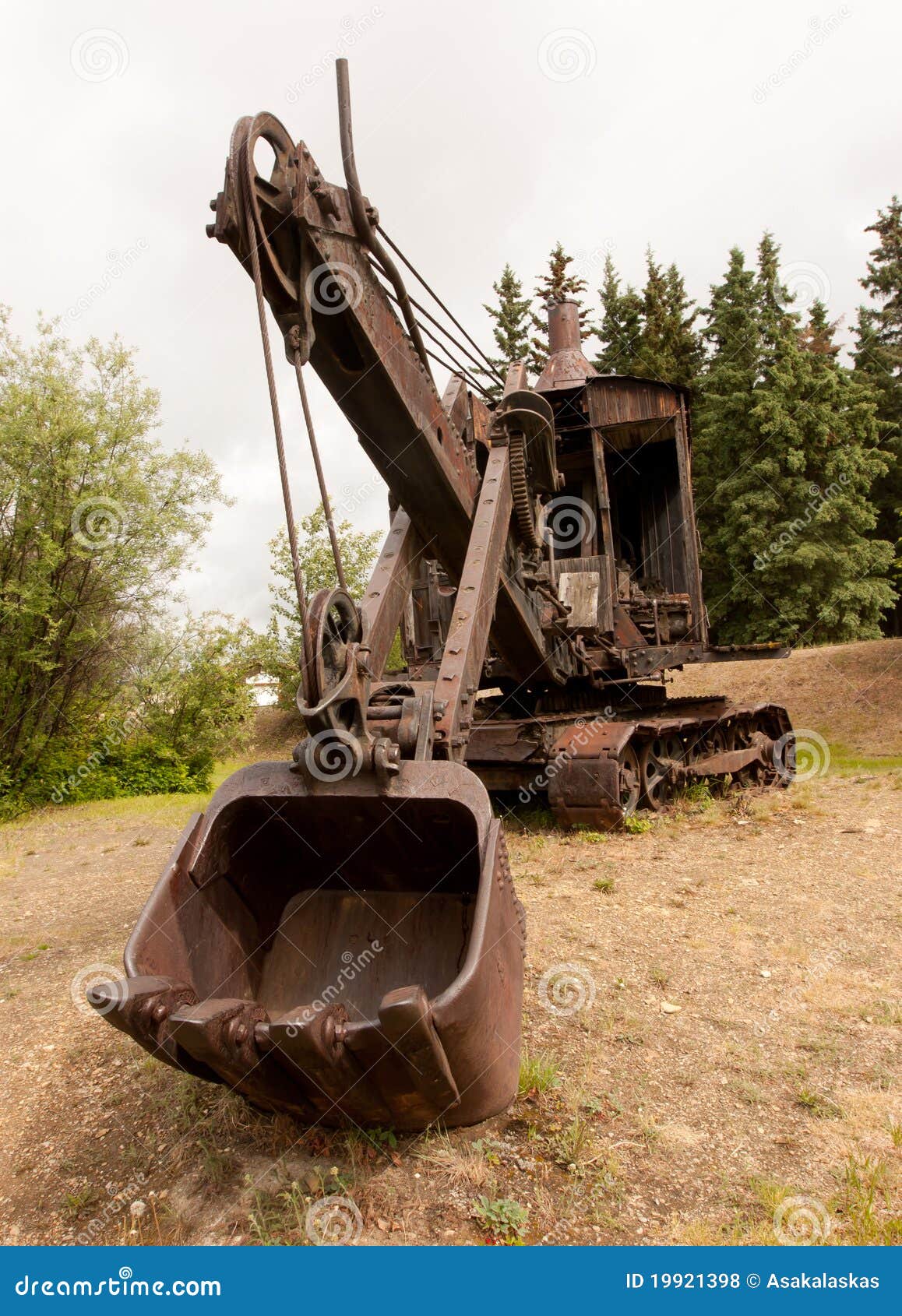 Cable Excavator stock photo. Image of excavator, tracks - 19921398