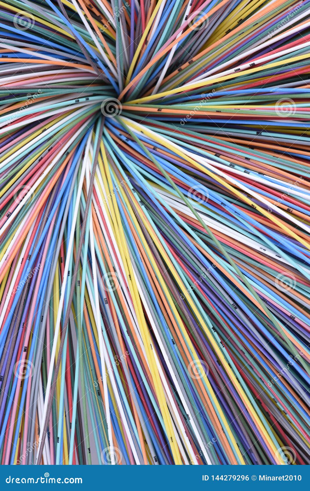 Cables Coloreados De Las Redes De Las TIC Foto de archivo - Imagen de ...