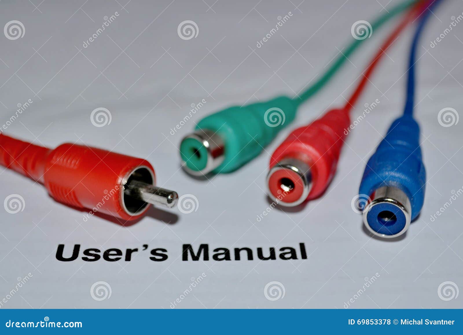 Cables Coloreados Desconectados Foto de archivo - Imagen de utilizador ...