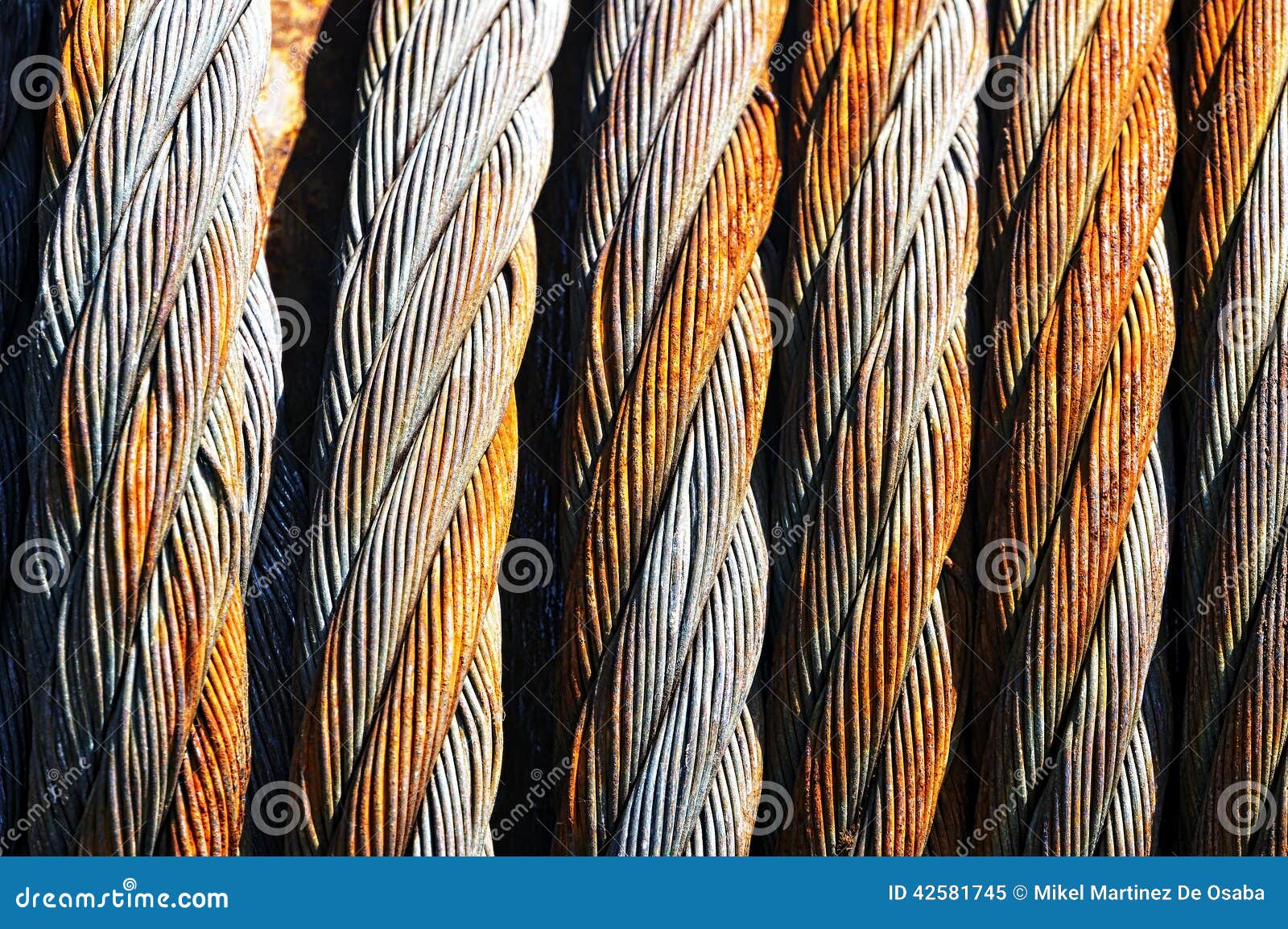 Cables de acero oxidados imagen de archivo. Imagen de alambre - 42581745