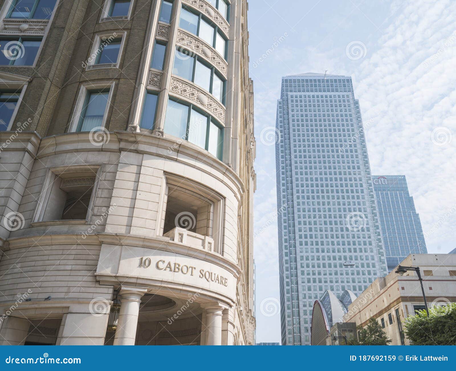 10 Cabot Square Building in Canary Wharf - LONDON, ENGLAND - SEPTEMBER ...