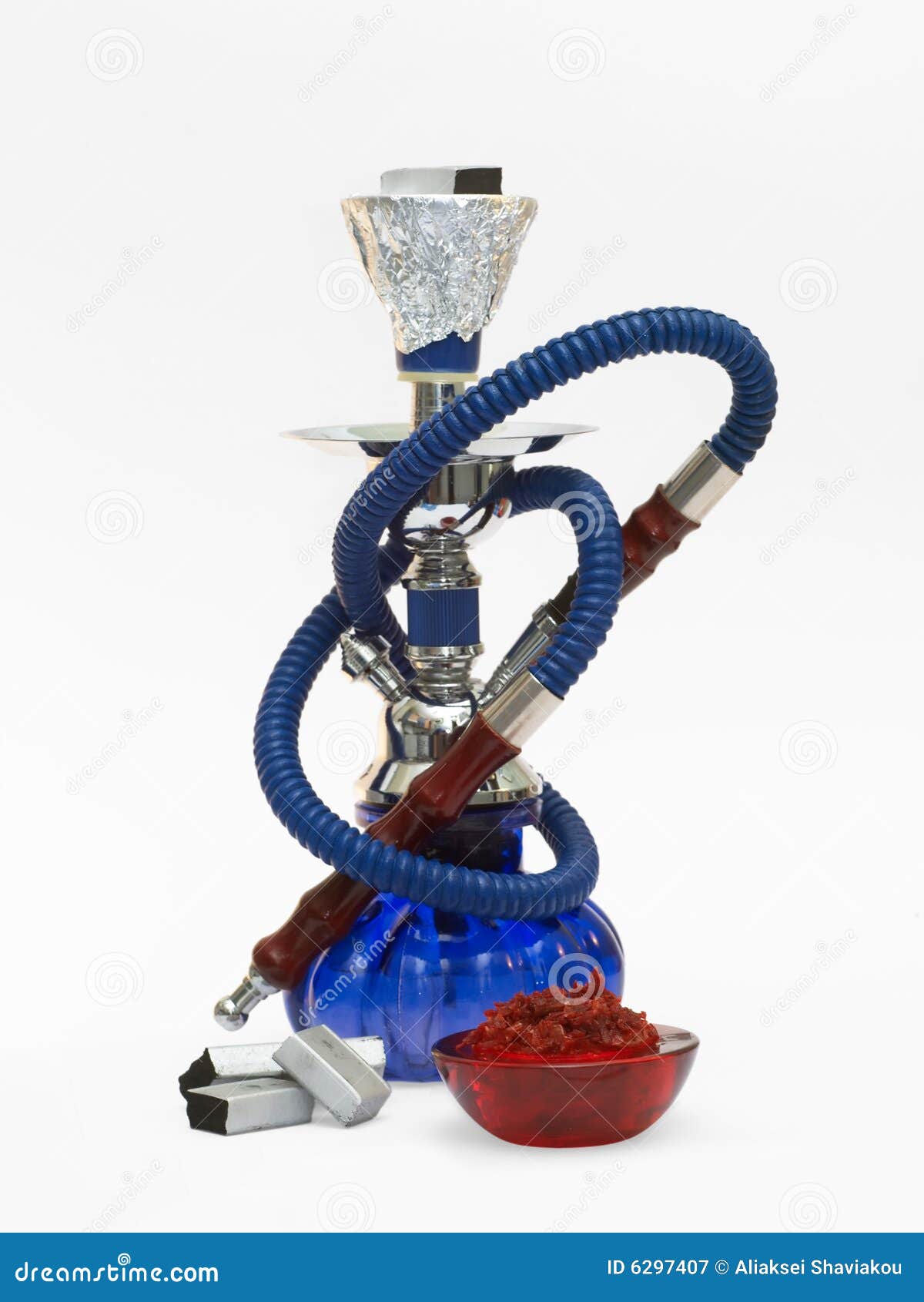 Cachimba y tabaco imagen de archivo. Imagen de especia - 6297407