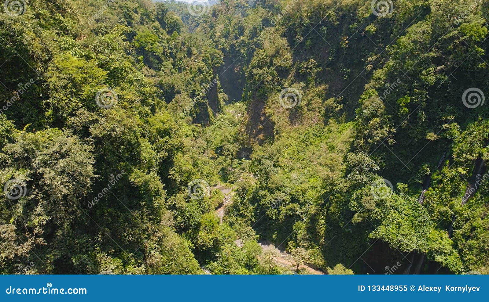 Cachoeira Coban Sewu Java Indonesia Imagem de Stock - Imagem de queda ...