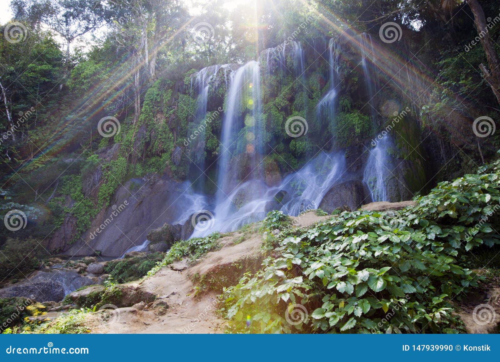 Cachoeira De Soroa, Pinar Del Rio, Cuba Foto de Stock - Imagem de marco ...