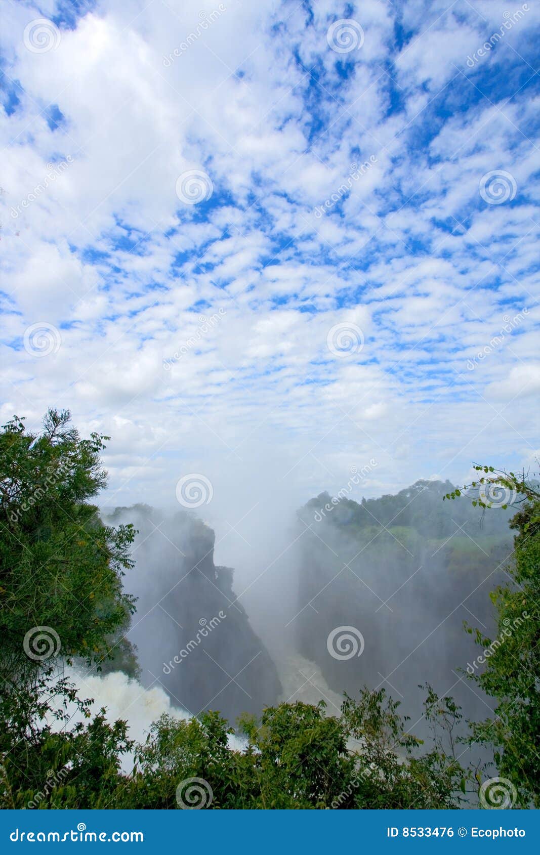 Cachoeira De Victoria, Zimbabwe Foto de Stock - Imagem de cascata ...